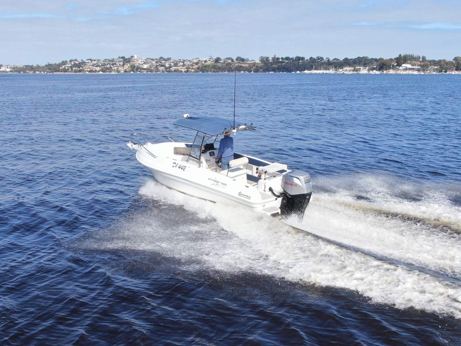 Used Commodore Attitude 7000 Centre Console for Sale | Boats For Sale ...