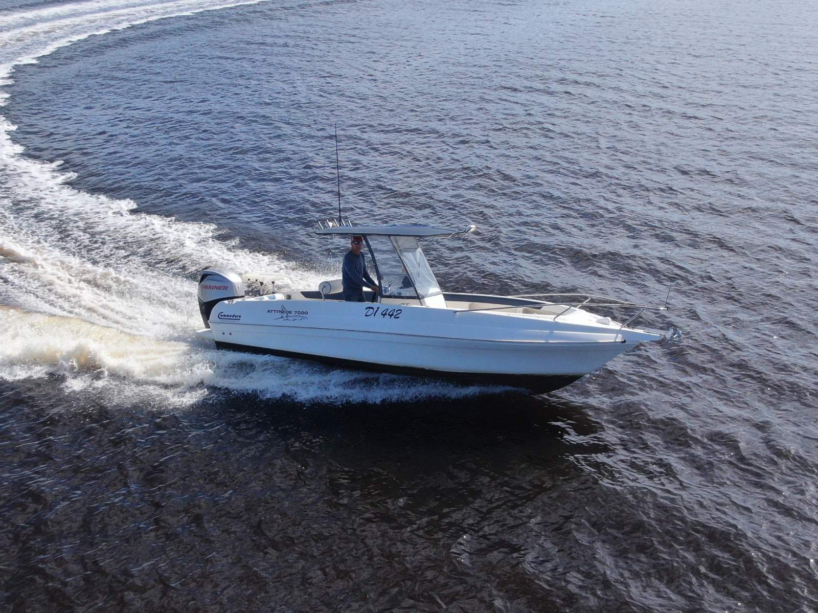 Used Commodore Attitude 7000 Centre Console for Sale | Boats For Sale ...