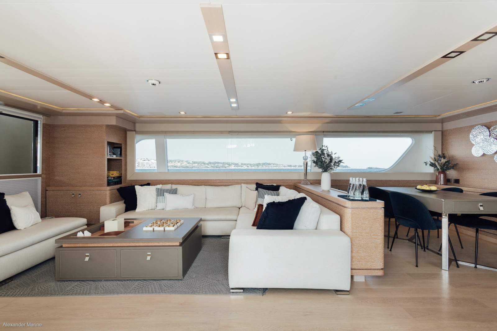 Used Custom Line Navetta 33 Crescendo for Sale | Boats For Sale | Yachthub