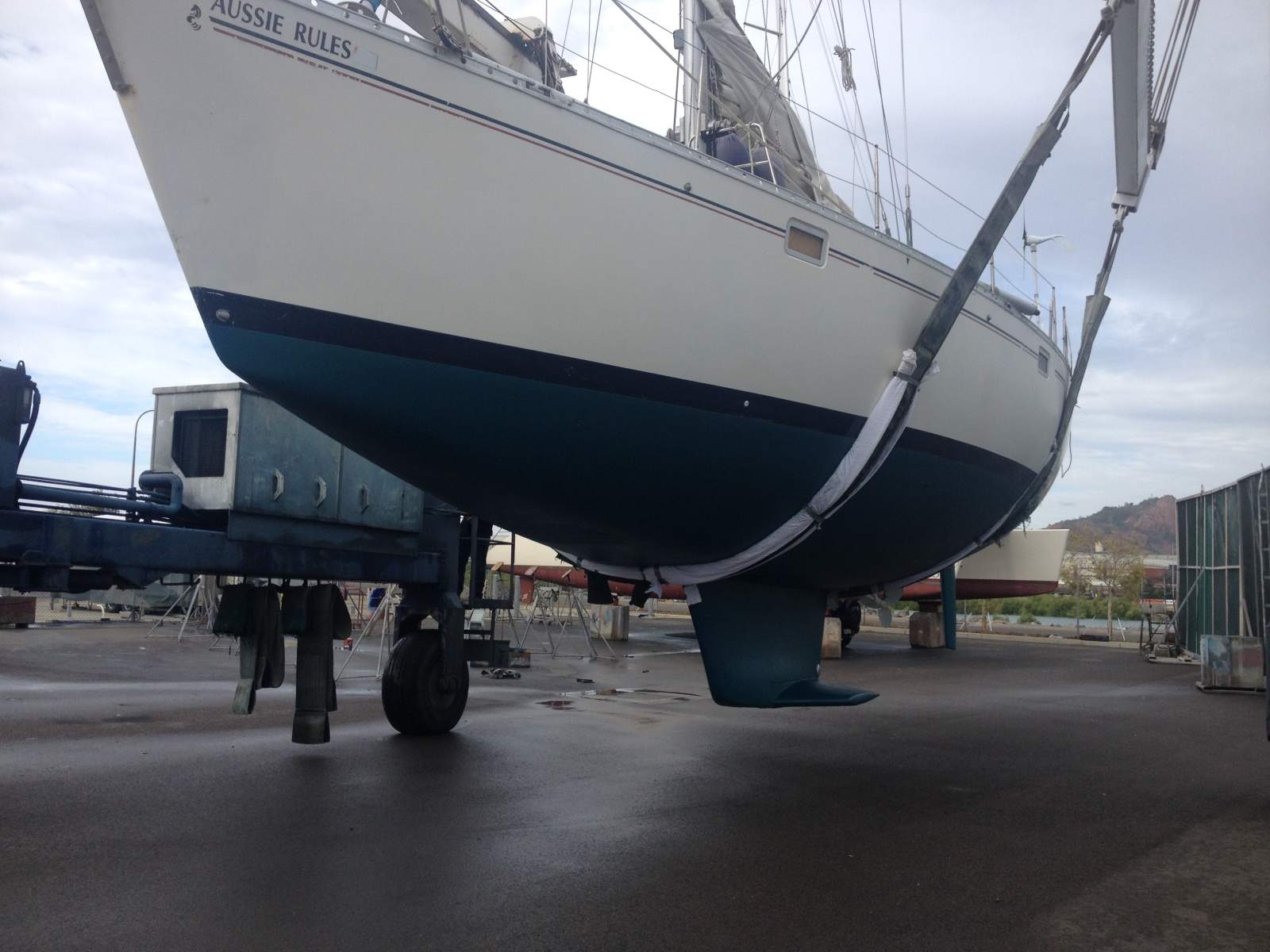 Used Beneteau Oceanis 500 4 Bedroom Home Including Berth for Sale ...