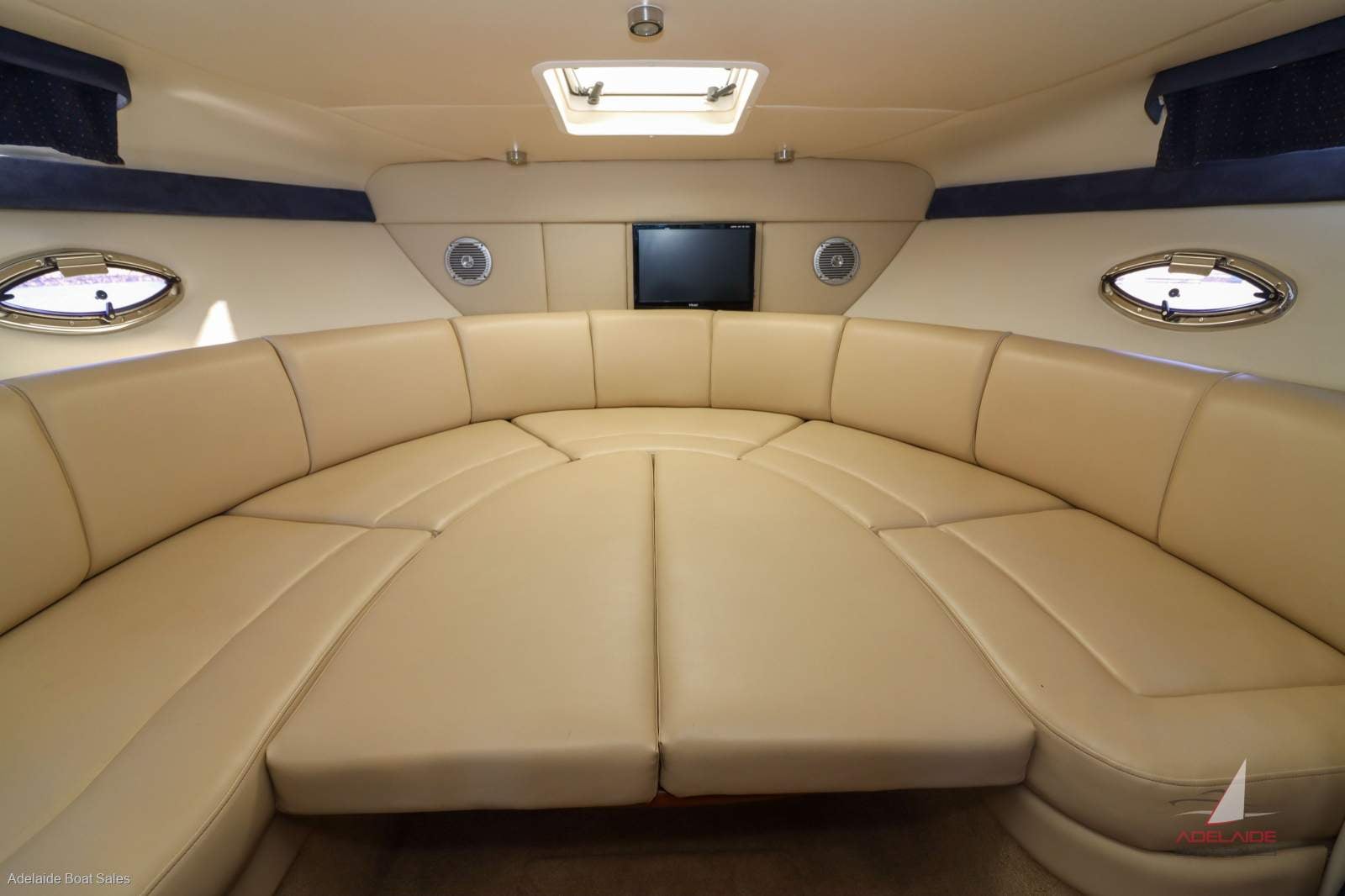 Bayliner 340 Sports Cruiser For Sale | Adelaide Boat Sales