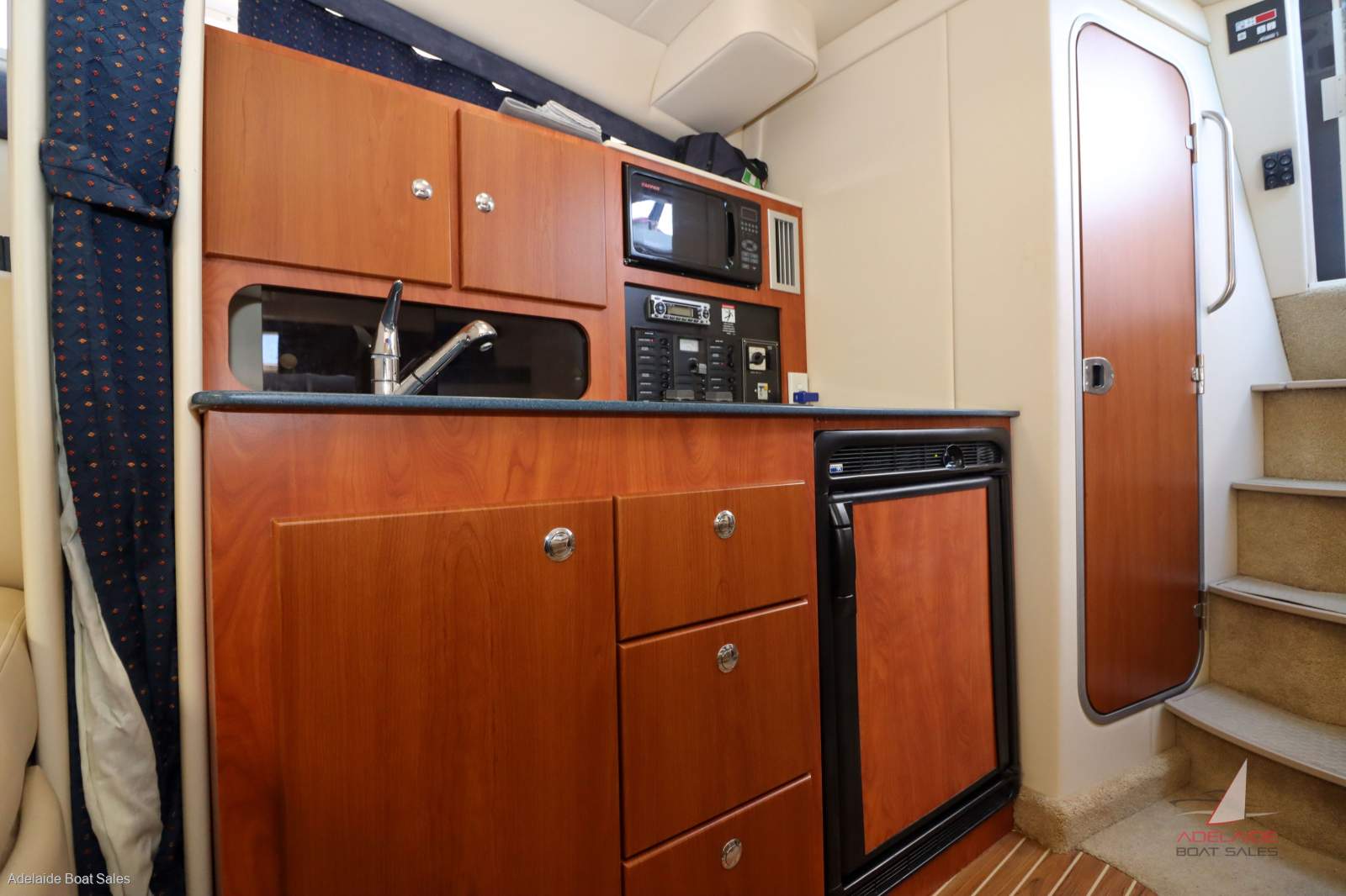 Bayliner 340 Sports Cruiser For Sale | Adelaide Boat Sales