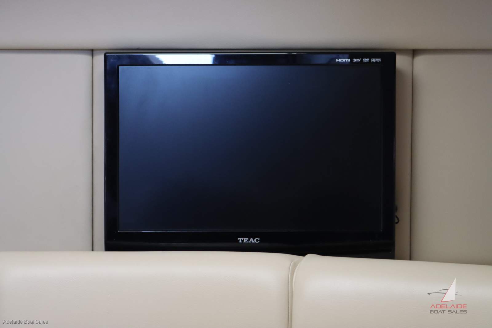 Bayliner 340 Sports Cruiser For Sale | Adelaide Boat Sales