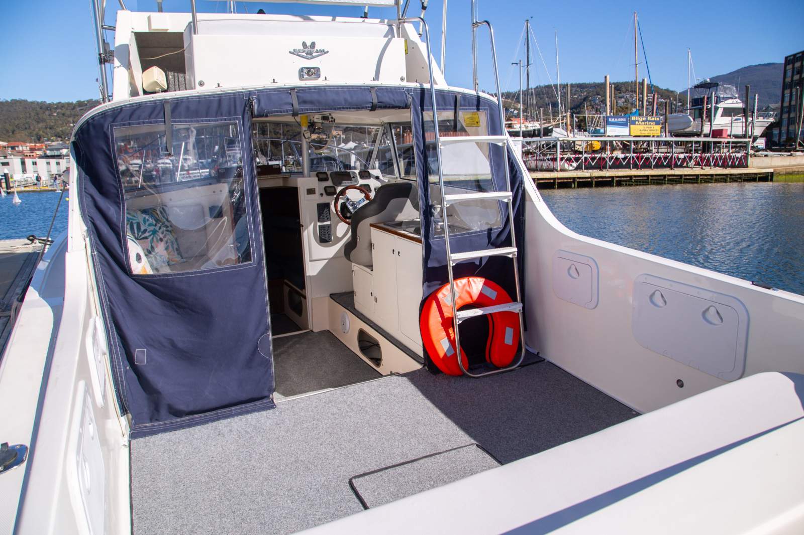Used Bertram 25 Flybridge Outboards, New Saloon/galley, Great Condition ...