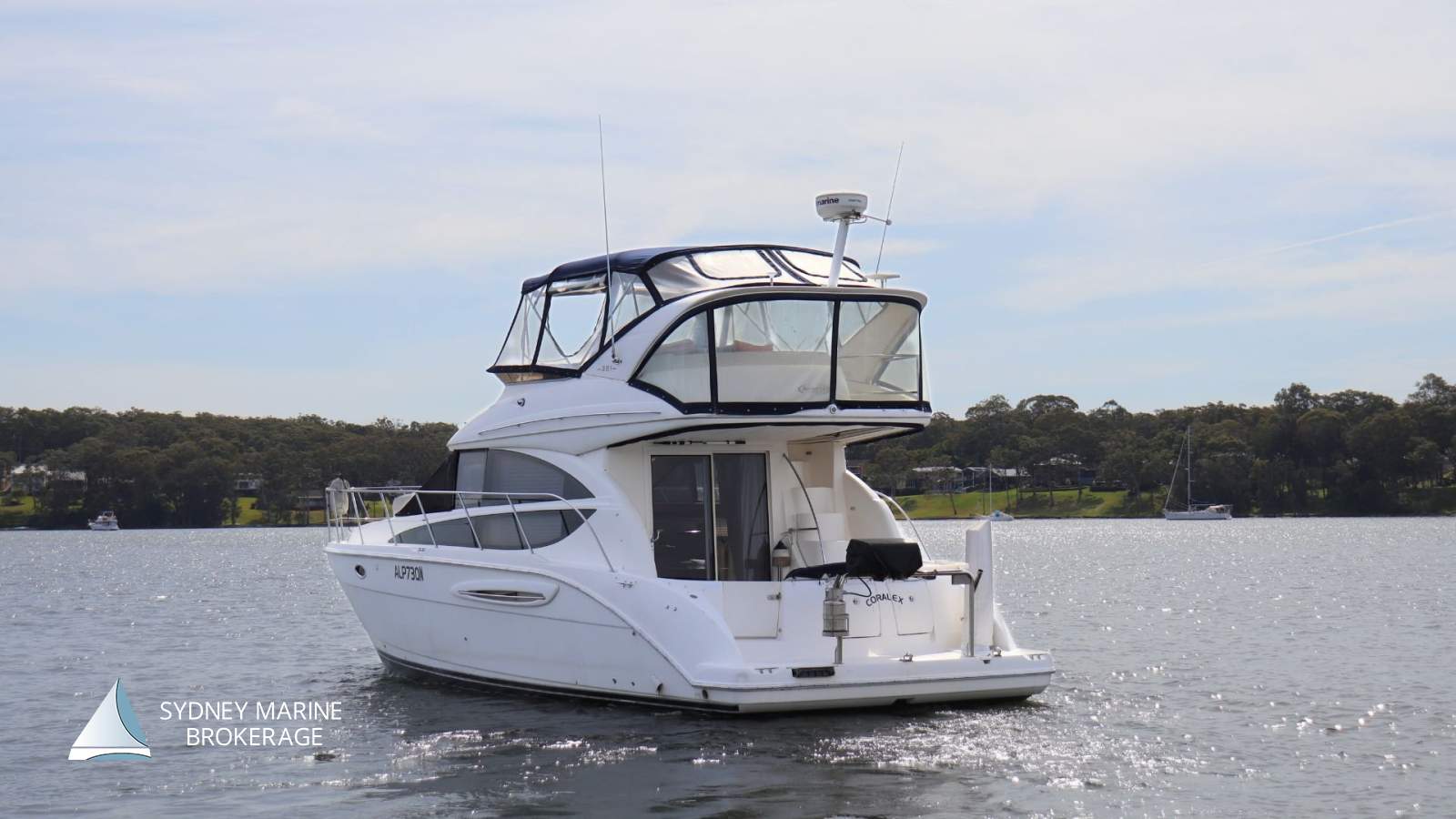 Used Meridian 391 Flybridge Cruiser for Sale | Boats For Sale | Yachthub