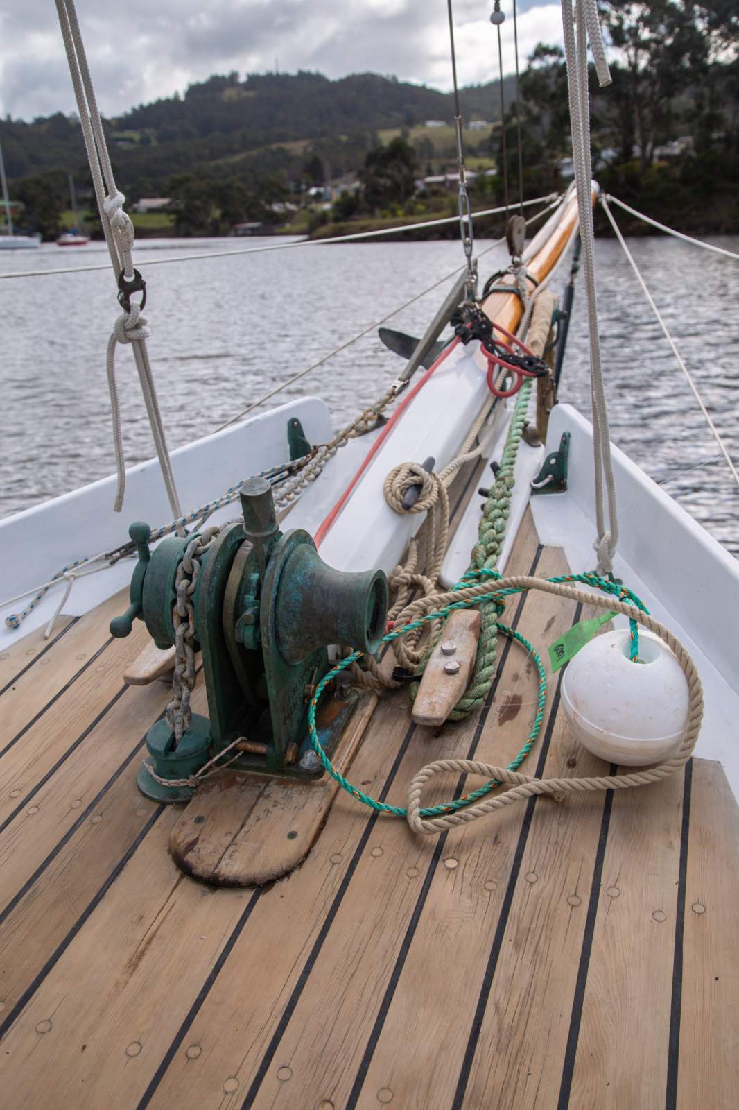 Lyle Hess 26 EXCEPTIONAL CONDITION, EXTENSIVELY UPGRADED! For Sale ...