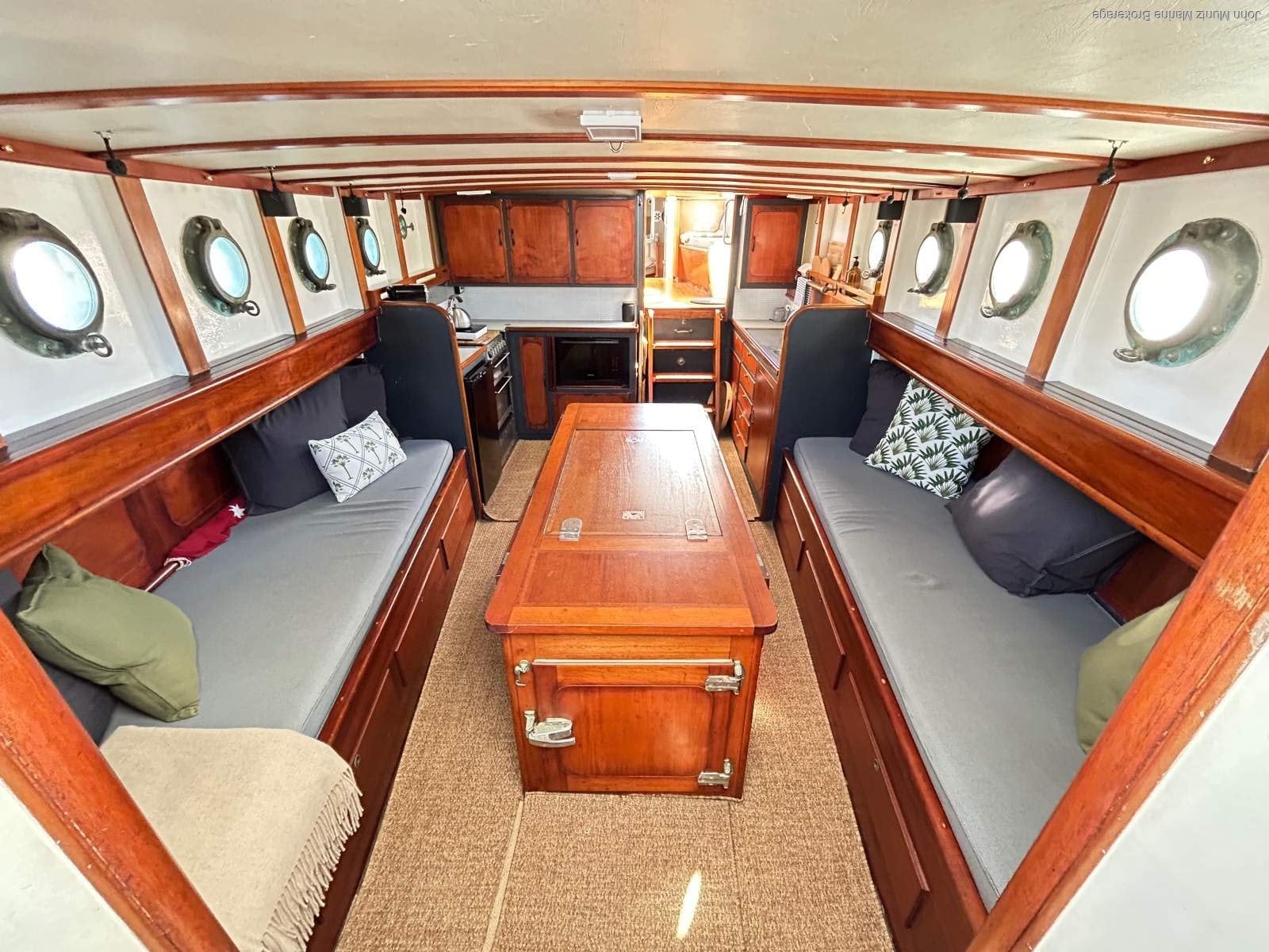 Used Bay Cruiser Albert Pryor 42ft Bridgedeck Cruiser for Sale | Boats ...