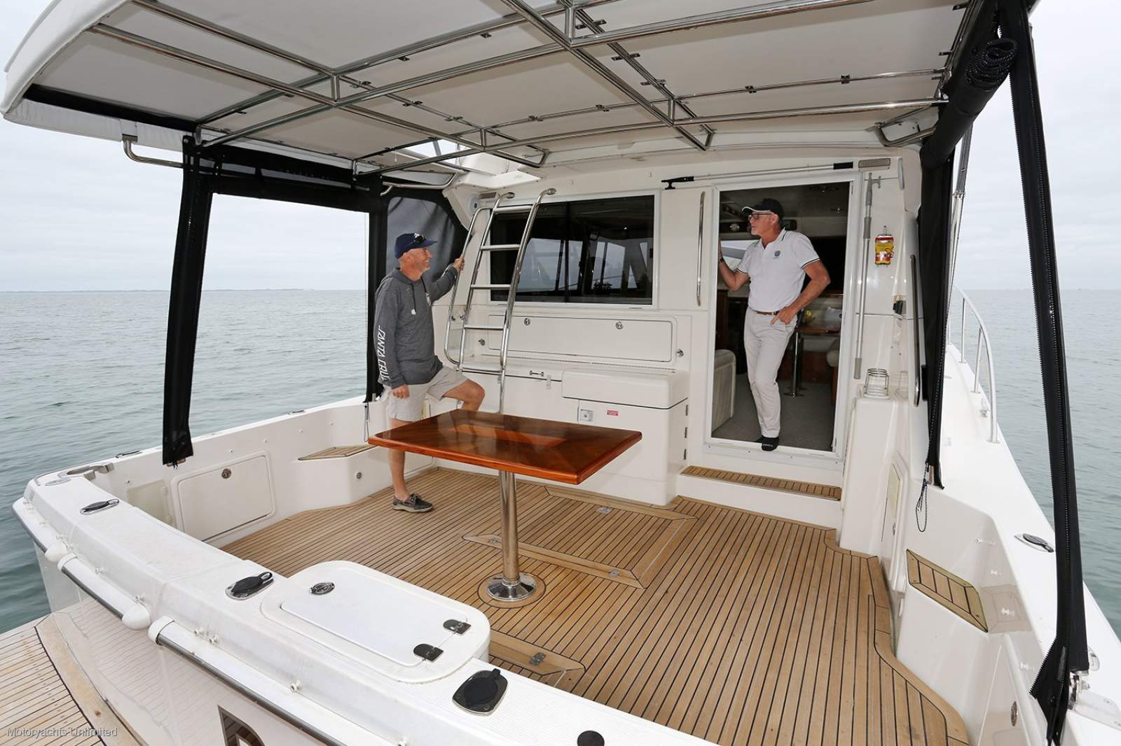 Used Riviera 43 Open Flybridge - Popular Two Cabin, Two Ensuite Version ...