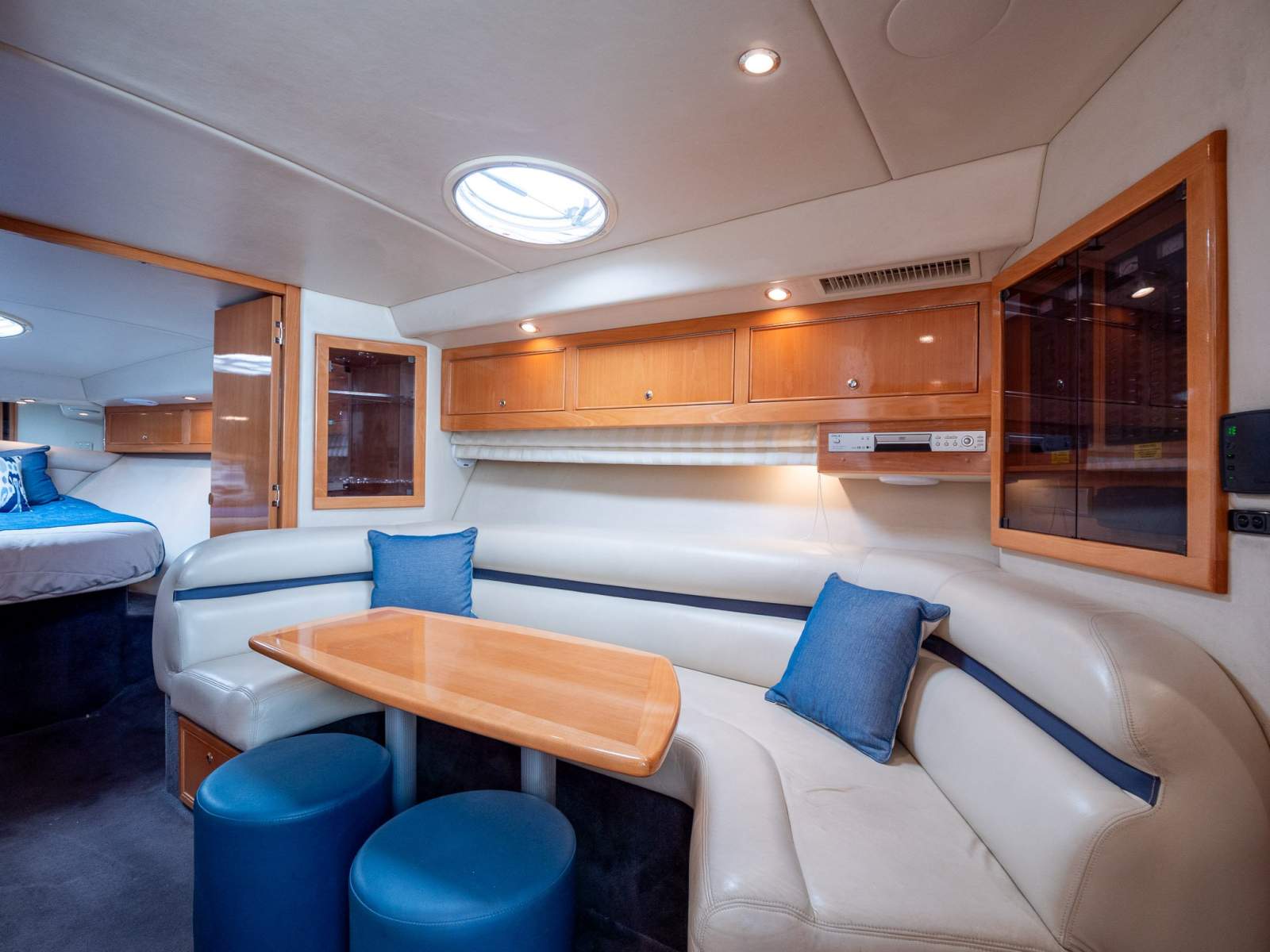 Used Riviera M430 Sports Cruiser - Present All Offers for Sale | Boats ...