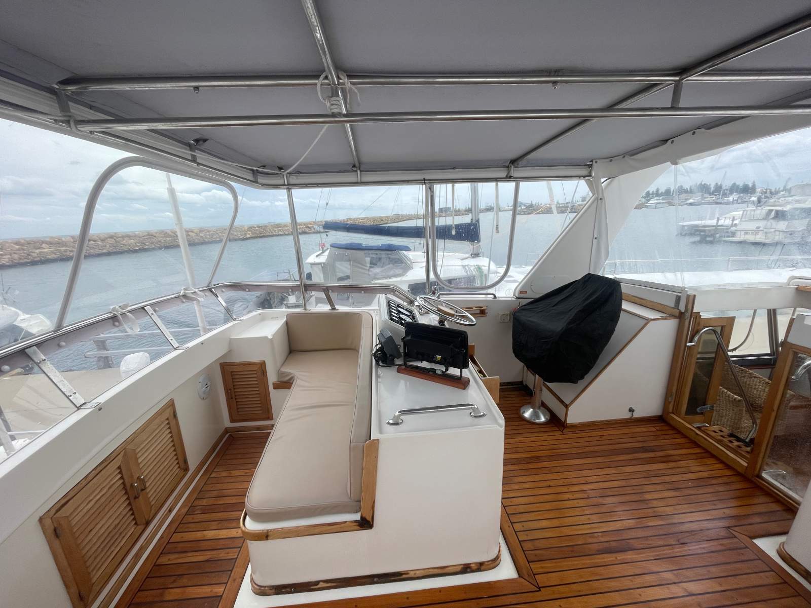 Used Lyscrest 48 Aft Cabin Flybridge Coastal Cruiser for Sale | Boats ...