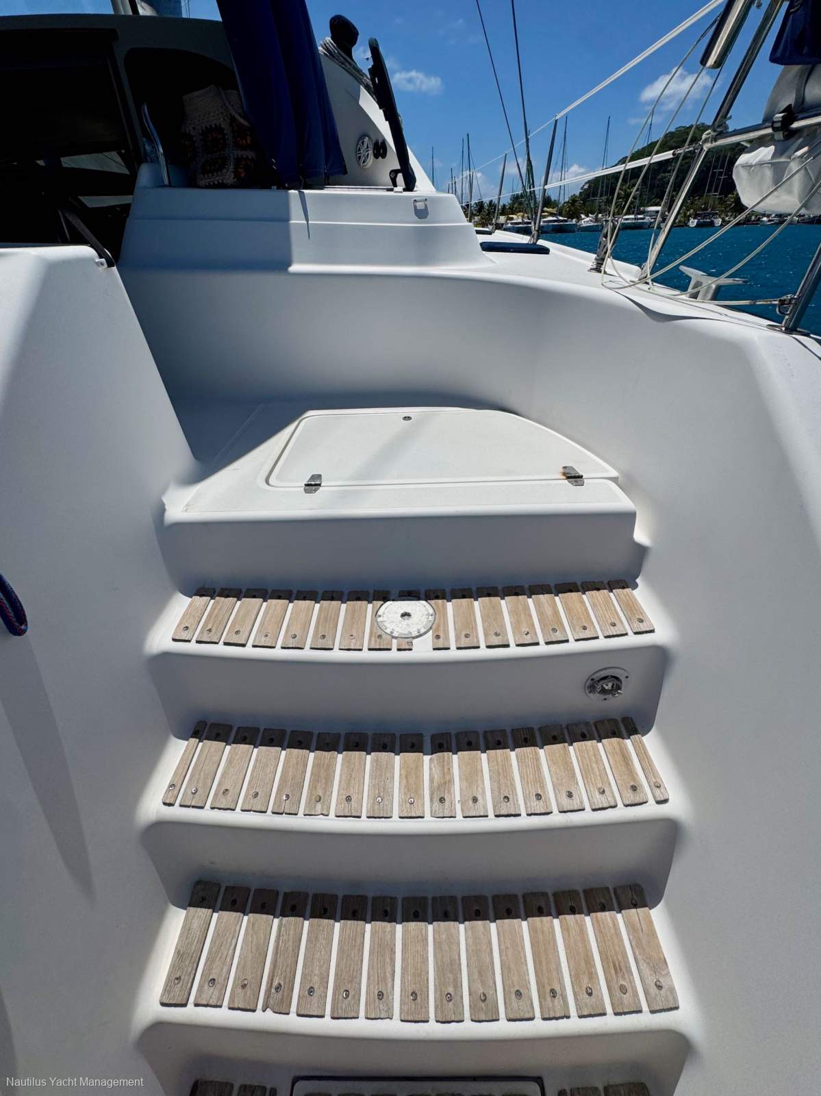 Used Privilege 435 Easy Cruise Model. 4 Cabins / 2 Hds. for Sale ...