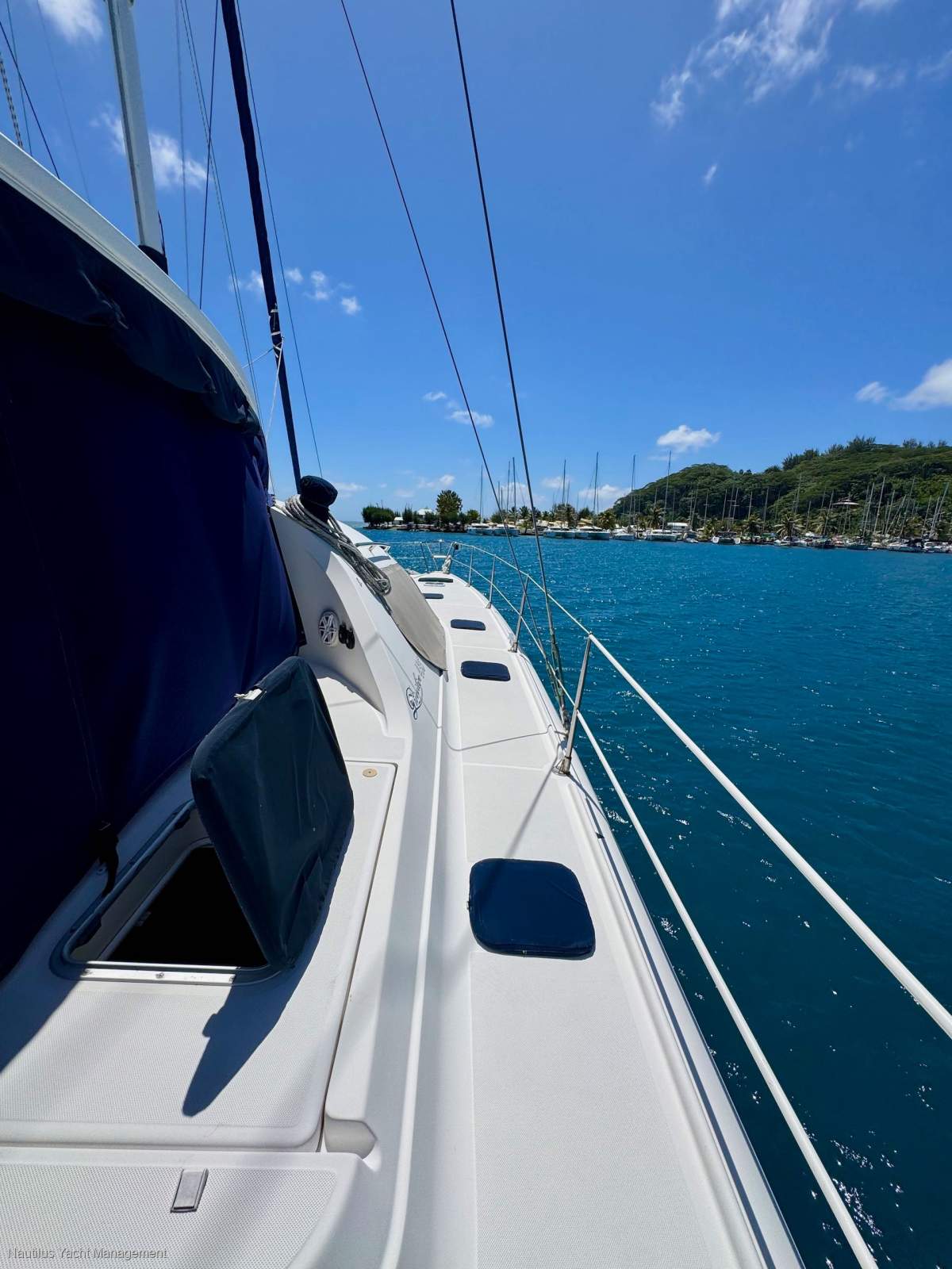 Used Privilege 435 Easy Cruise Model. 4 Cabins / 2 Hds. for Sale ...
