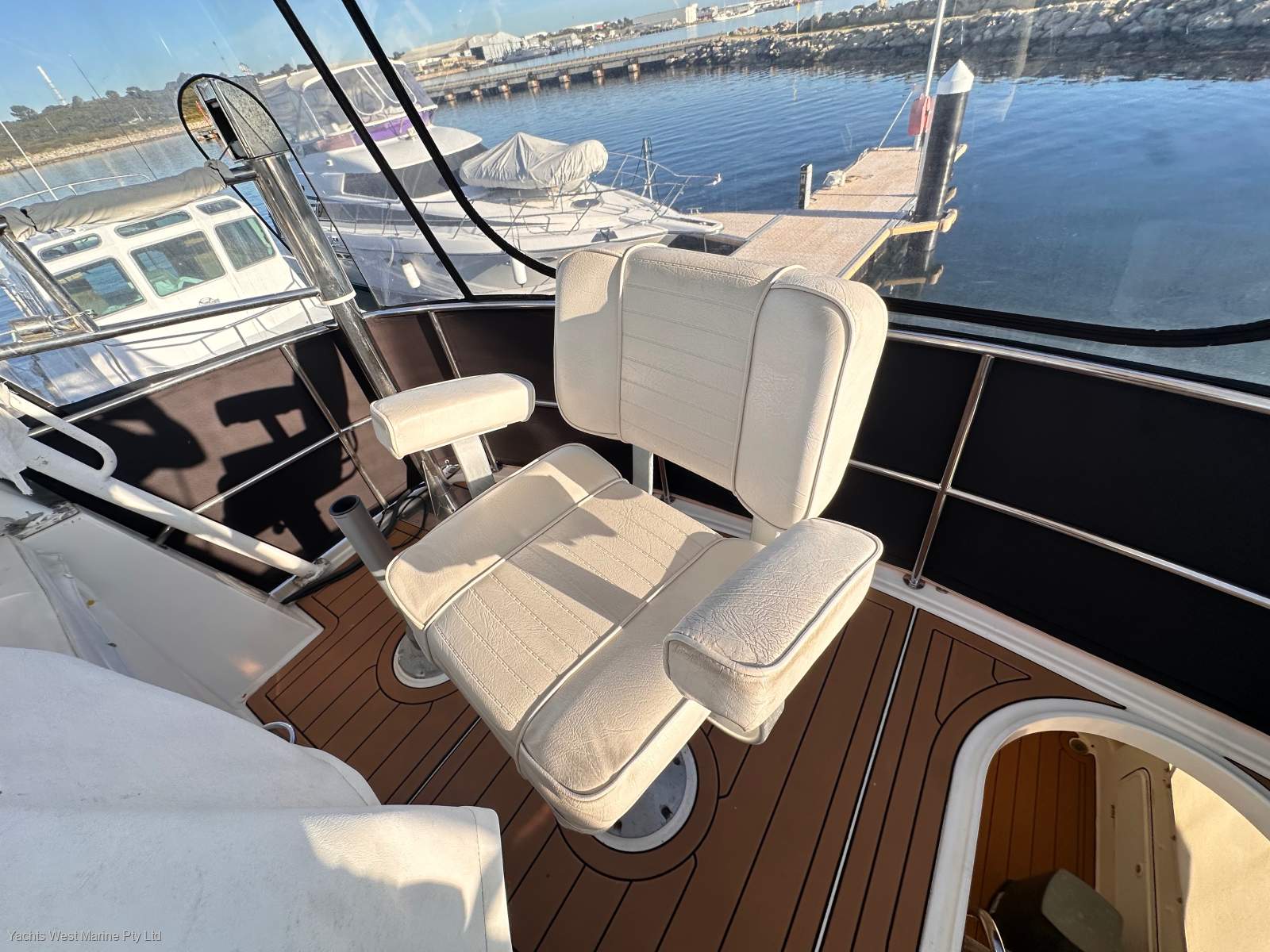 AM 38 Flybridge Cruiser " 2 x 2016 Iveco 450hp " For Sale | Yachts West ...