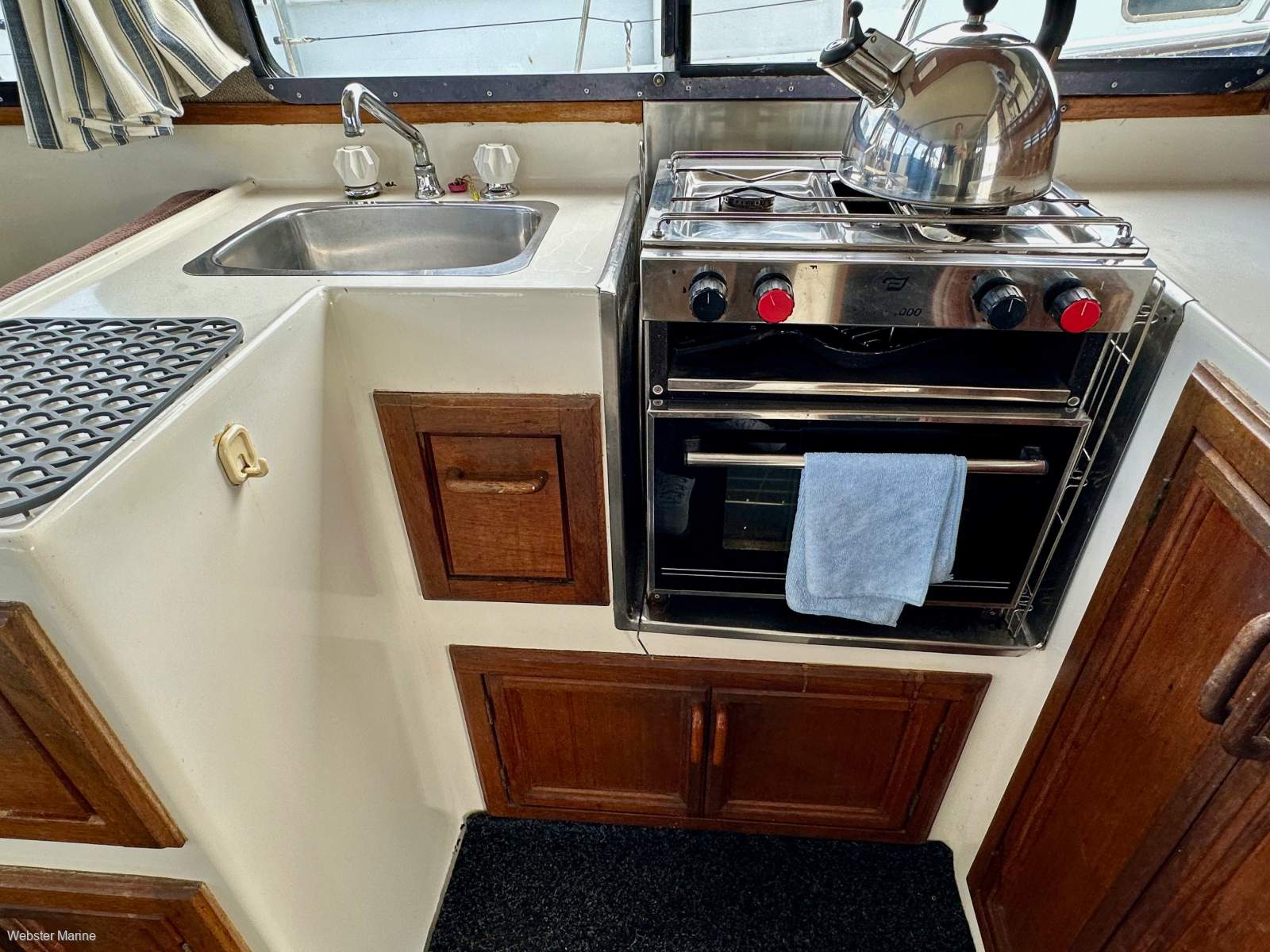 Cuddles 35 Resort For Sale | Webster Marine