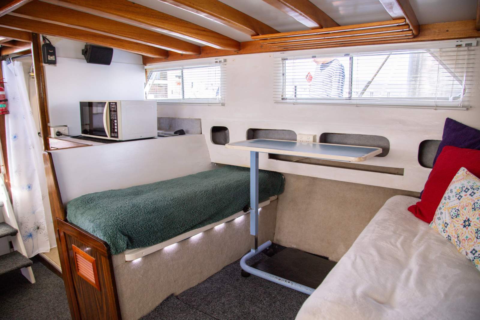 Used Roberts Waverunner 38 Ideal Liveaboard, Ready To Enjoy! for Sale ...
