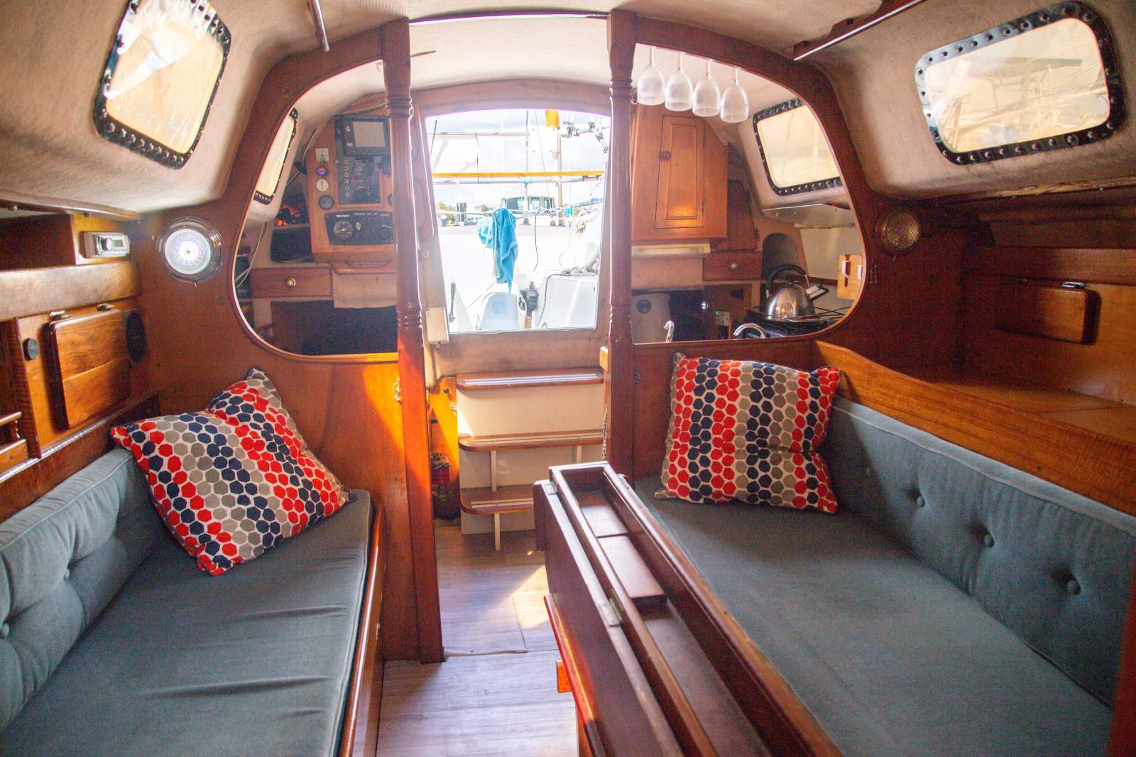 Doven 30 CAPABLE AND COMFORTABLE CRUISER/RACER For Sale | Derwent Boat ...