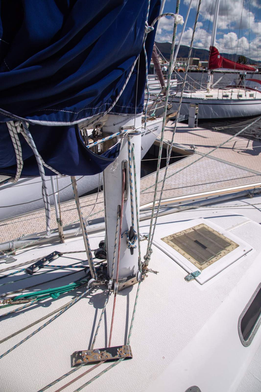 Doven 30 CAPABLE AND COMFORTABLE CRUISER/RACER For Sale | Derwent Boat ...