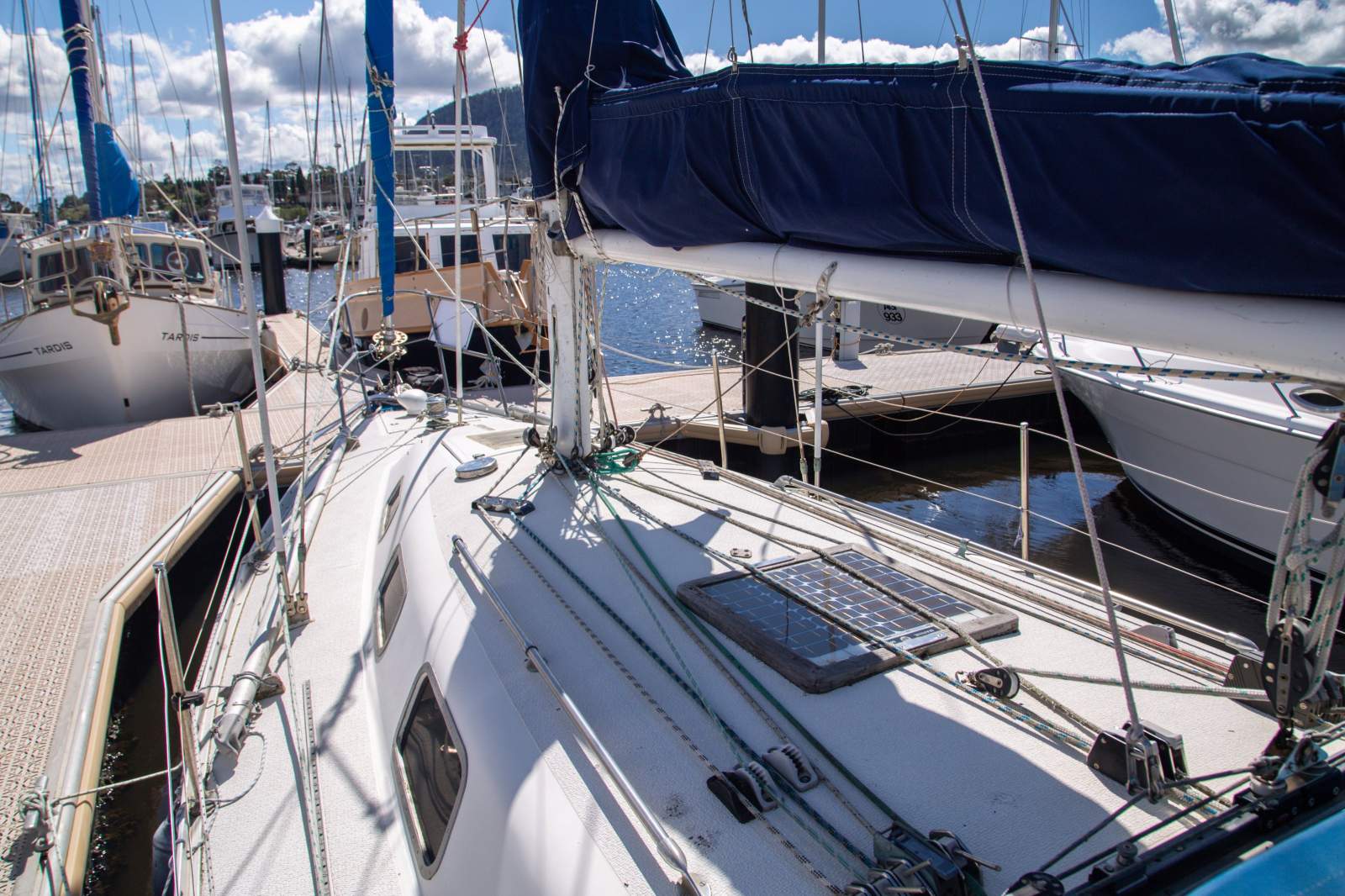 Doven 30 CAPABLE AND COMFORTABLE CRUISER/RACER For Sale | Derwent Boat ...