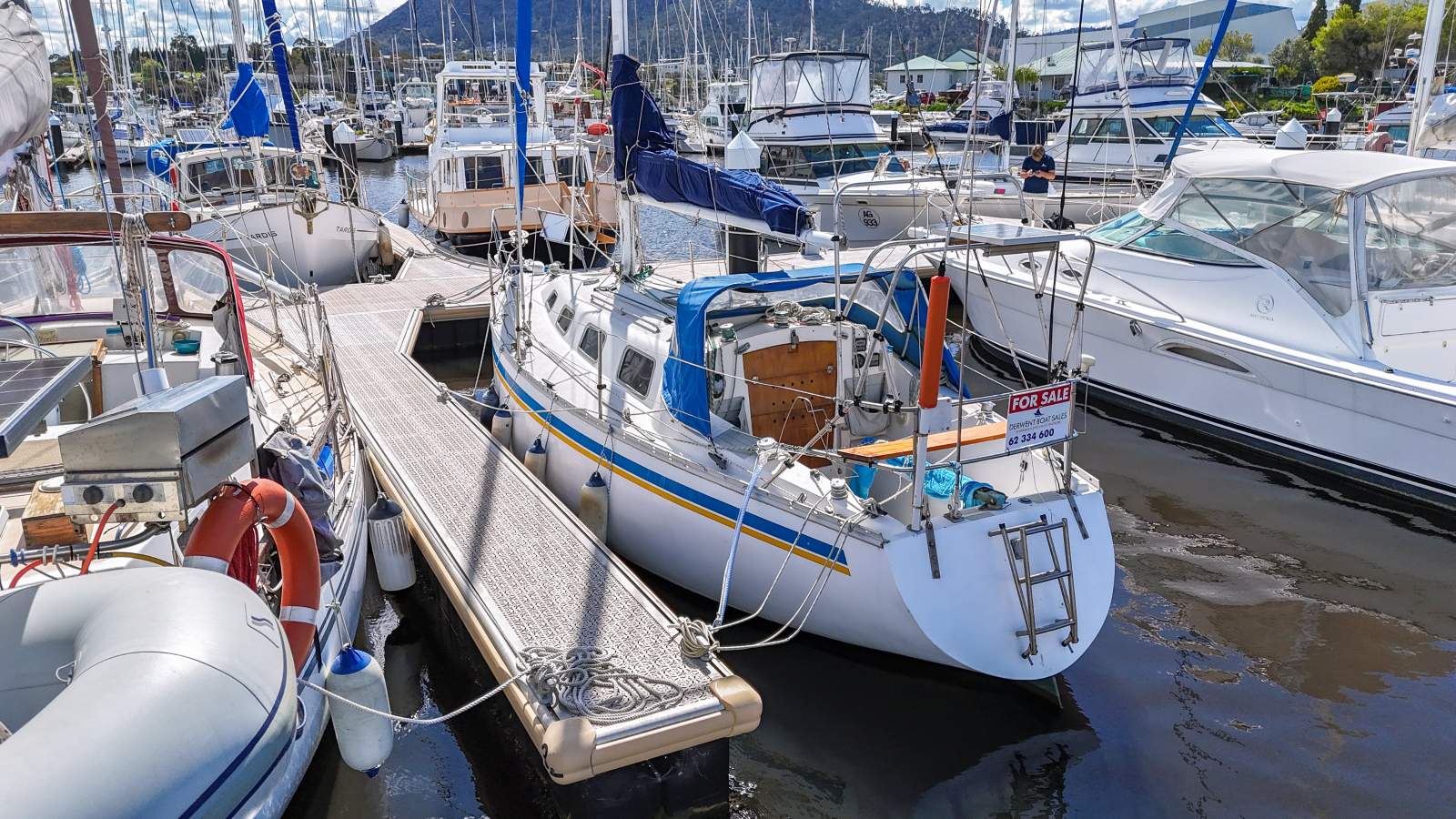 Doven 30 CAPABLE AND COMFORTABLE CRUISER/RACER For Sale | Derwent Boat ...