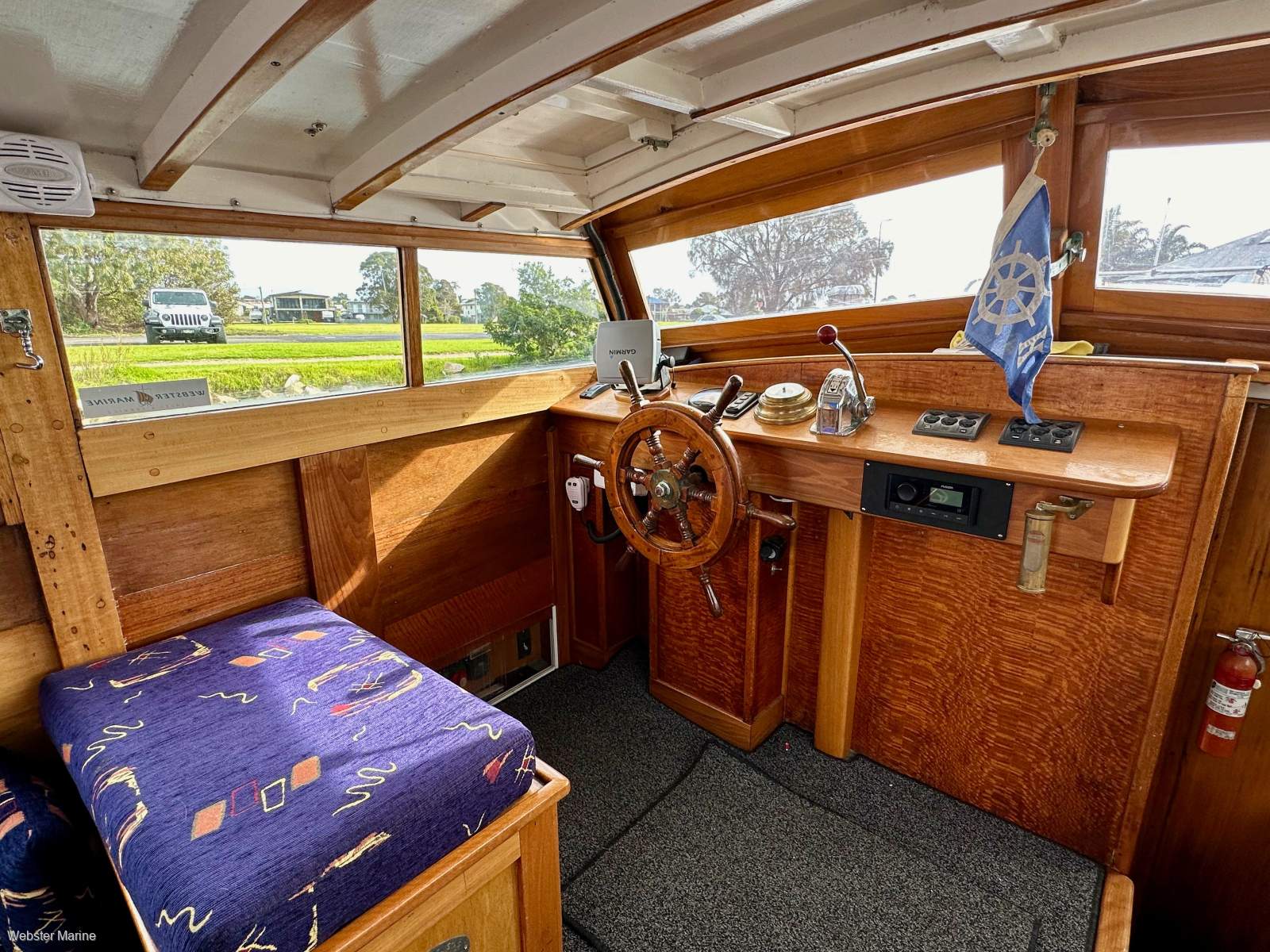 Halvorsen 25 Standard Cruiser For Sale | Webster Marine