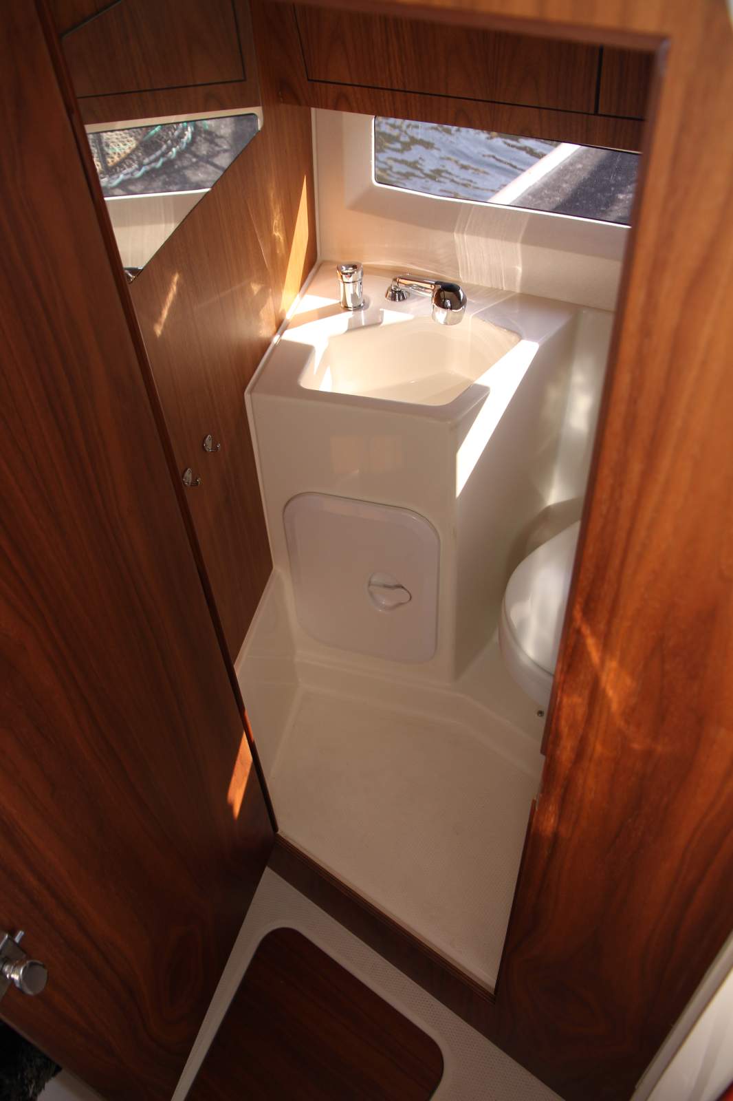 Used Parker 920 Explorer Max for Sale | Boats For Sale | Yachthub