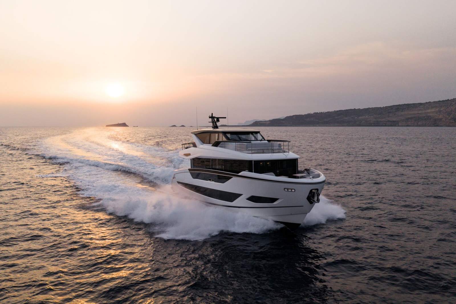 New Sunseeker Ocean 82 Enclosed for Sale | Boats For Sale | Yachthub