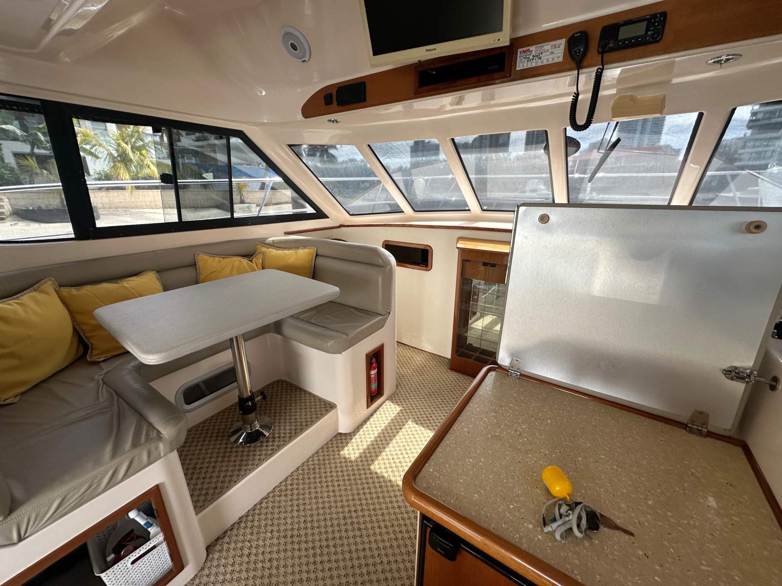Used Voyager 1040 Flybridge Catamaran Recent Major Service And Upgrades ...