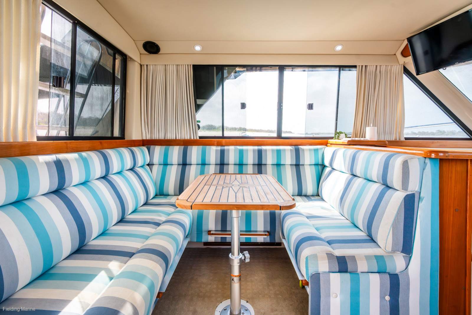 Used Riviera 36 Flybridge (twin Cabin) for Sale | Boats For Sale | Yachthub