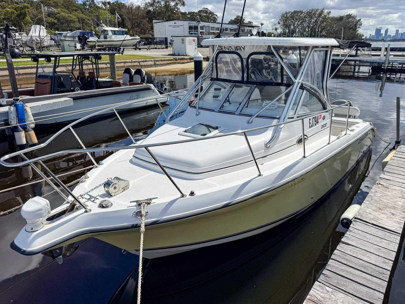 Century 2600 Walkaround For Sale | Oceaneer Marine