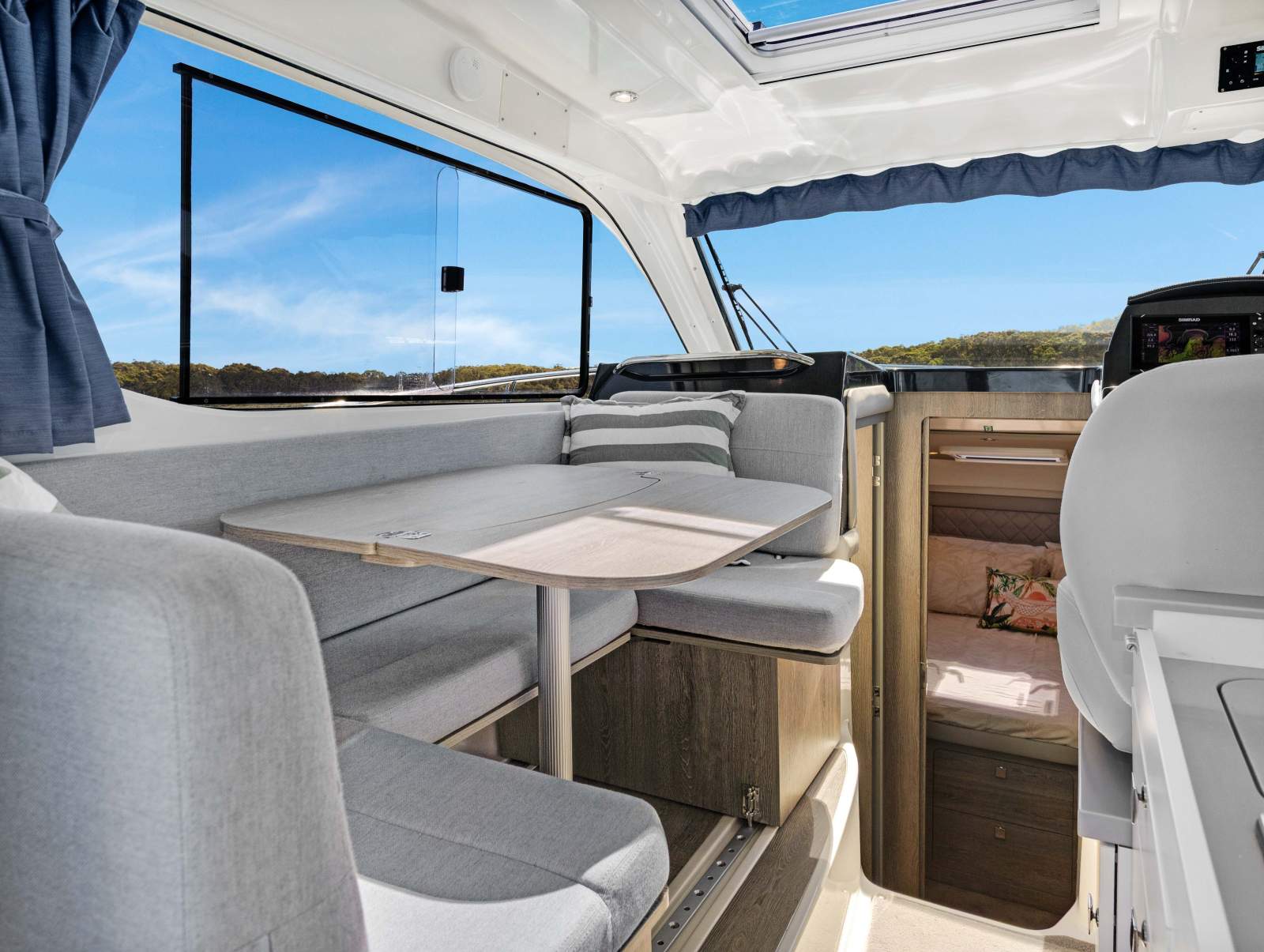 Used Arvor 905 Weekender for Sale | Boats For Sale | Yachthub