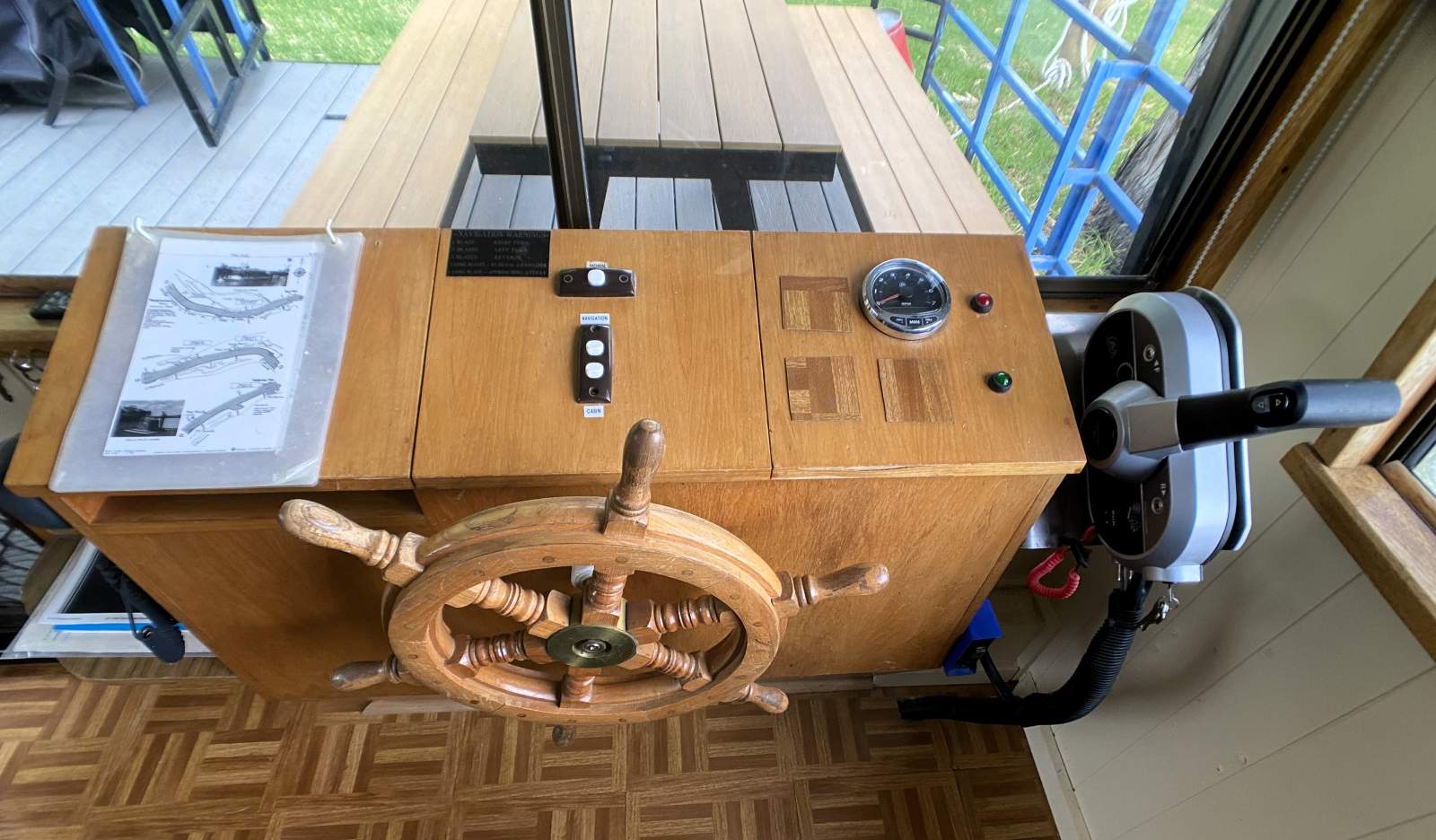 Used "maggie C" Two Deck, Three Bed, Pontoon Houseboat. for Sale ...