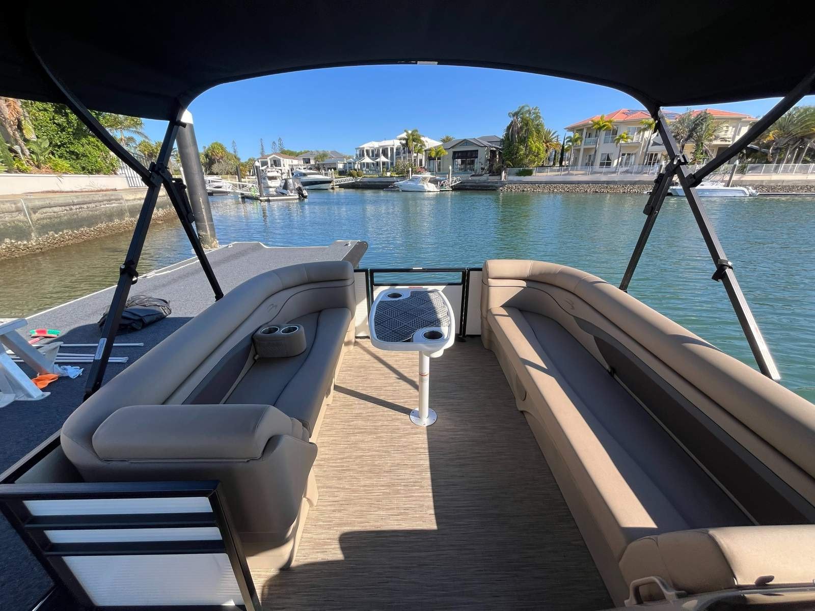 Used Bennington Pontoon Boat 21 Ssr - 2023my - Tri Hull for Sale ...