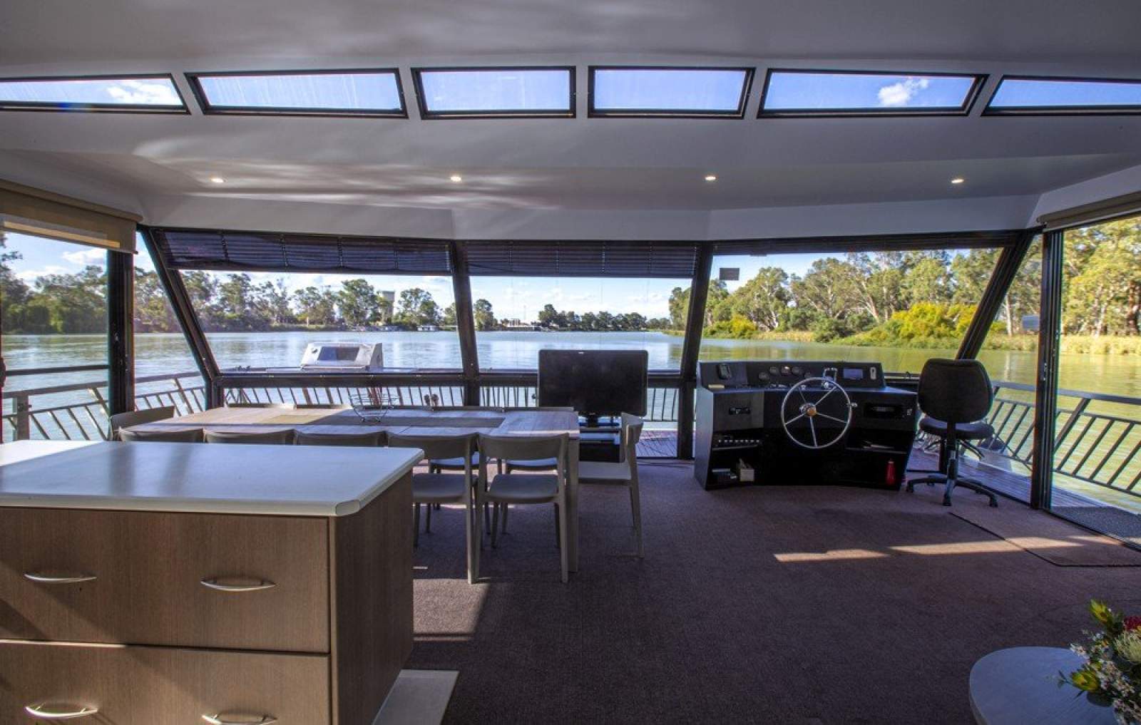 Used "riverstar" 5 Bedroom Current Hire/drive Houseboat for Sale ...