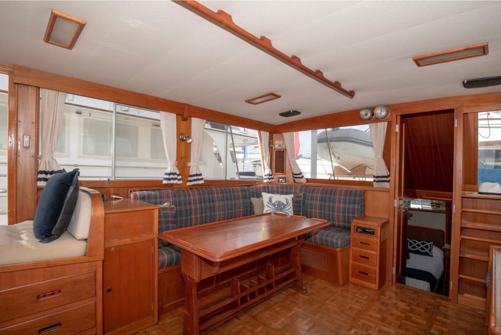Used Grand Banks 46 Classic Luxury Cruiser/liveaboard for Sale | Boats ...