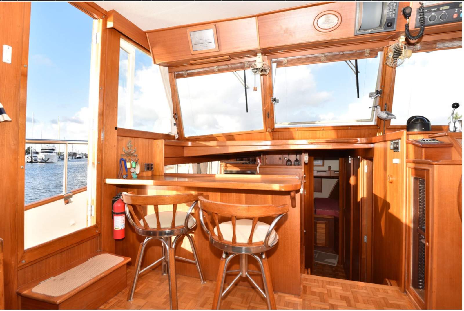 Used Grand Banks 46 Classic Luxury Cruiser/liveaboard for Sale | Boats ...