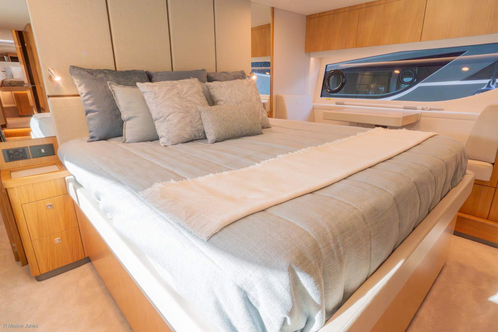 Used Riviera 58 Sports Motor Yacht for Sale | Boats For Sale | Yachthub