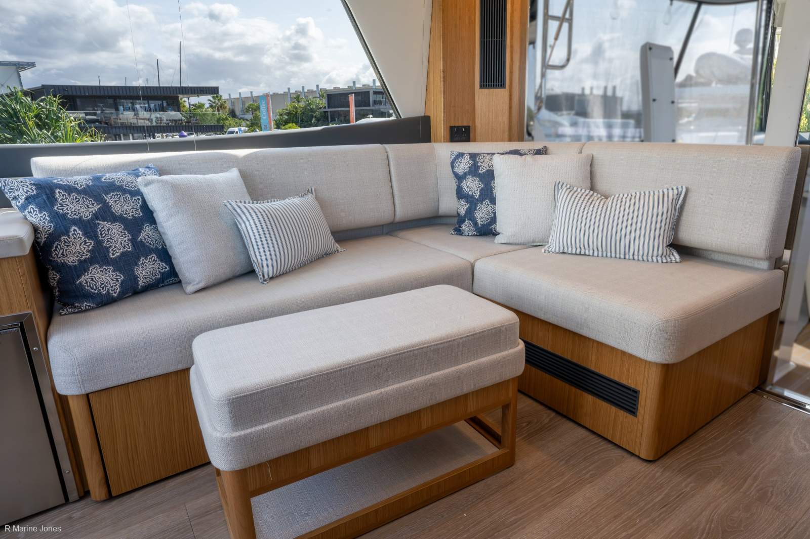 Riviera 58 Sports Motor Yacht - R Marine Jones | Riviera Boats for Sale ...