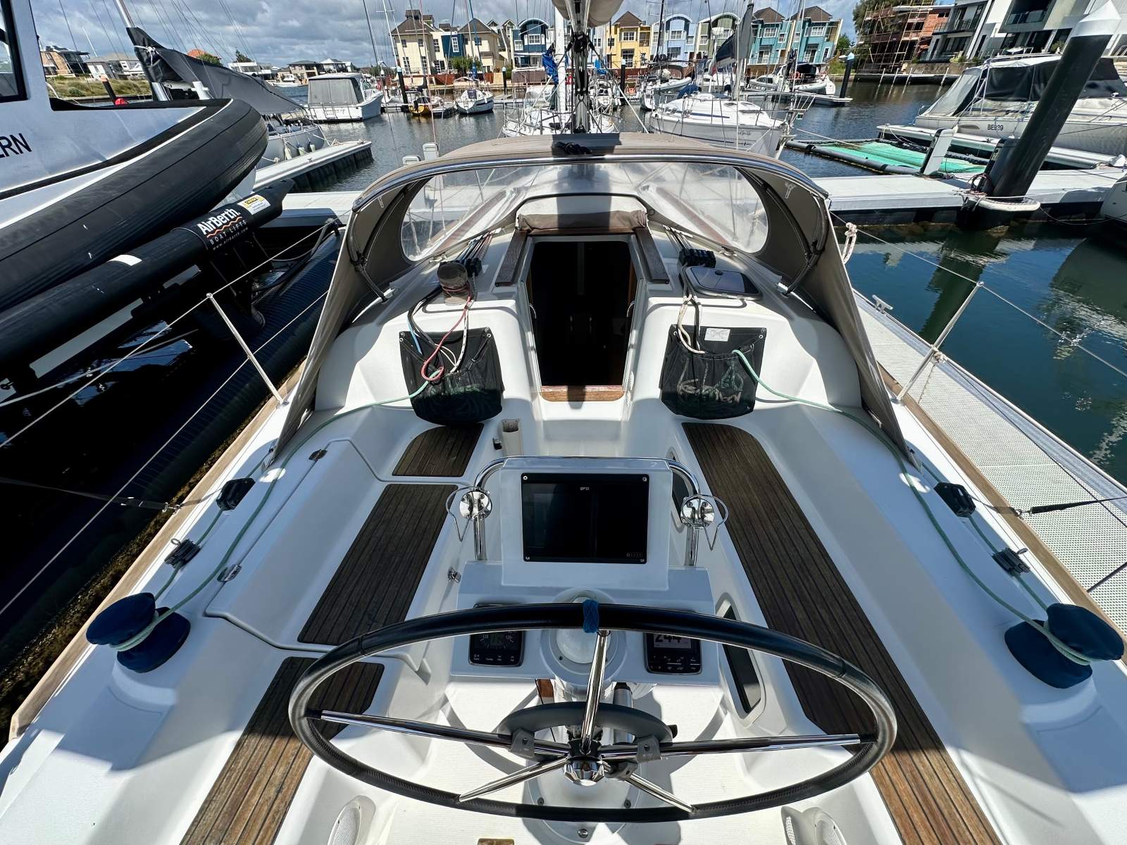 Used Jeanneau Sun Odyssey 33i 2013 Immaculate Condition for Sale ...
