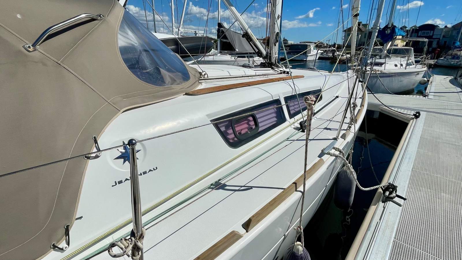 Used Jeanneau Sun Odyssey 33i 2013 Immaculate Condition for Sale ...