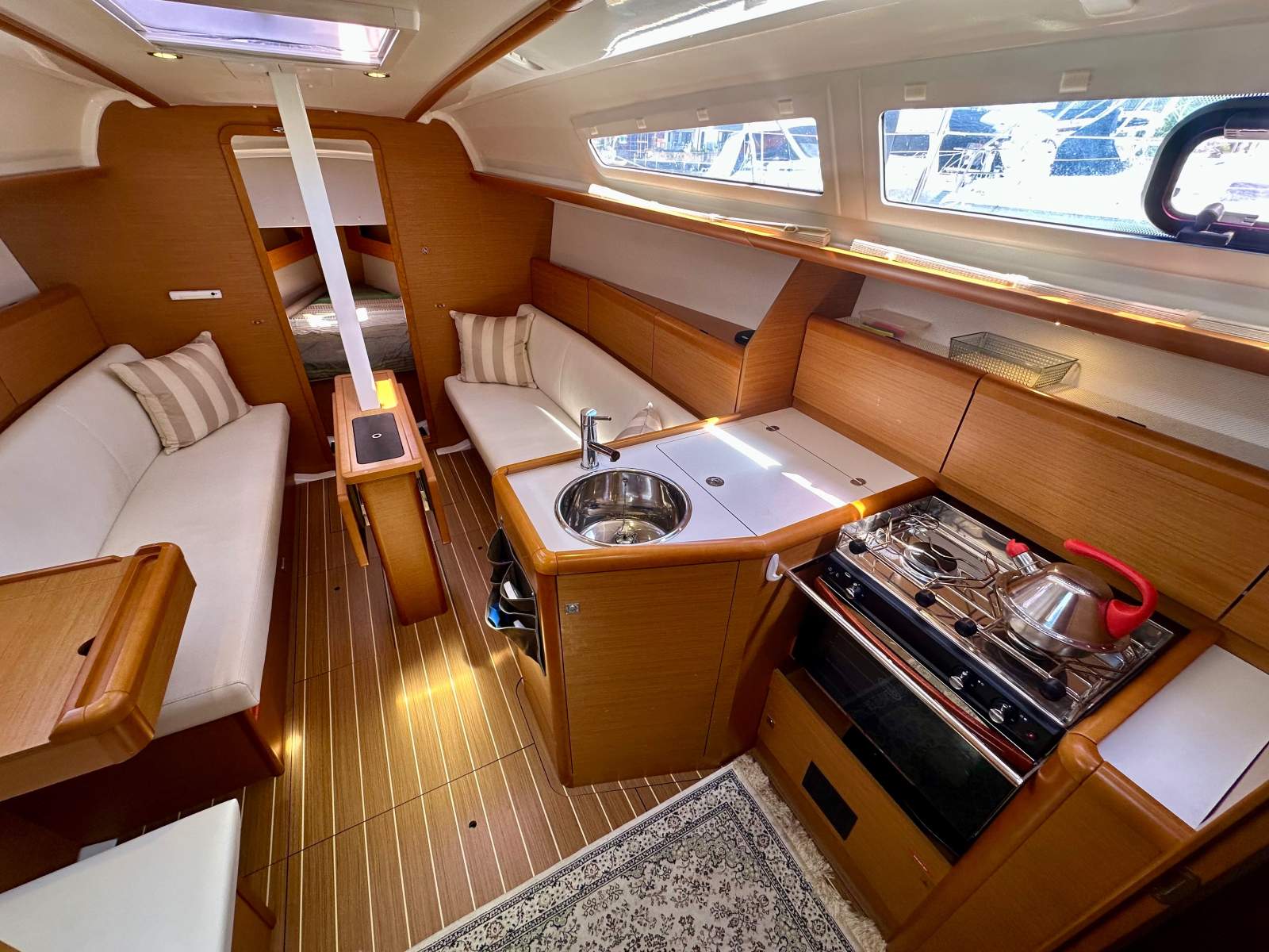 Used Jeanneau Sun Odyssey 33i 2013 Immaculate Condition for Sale ...