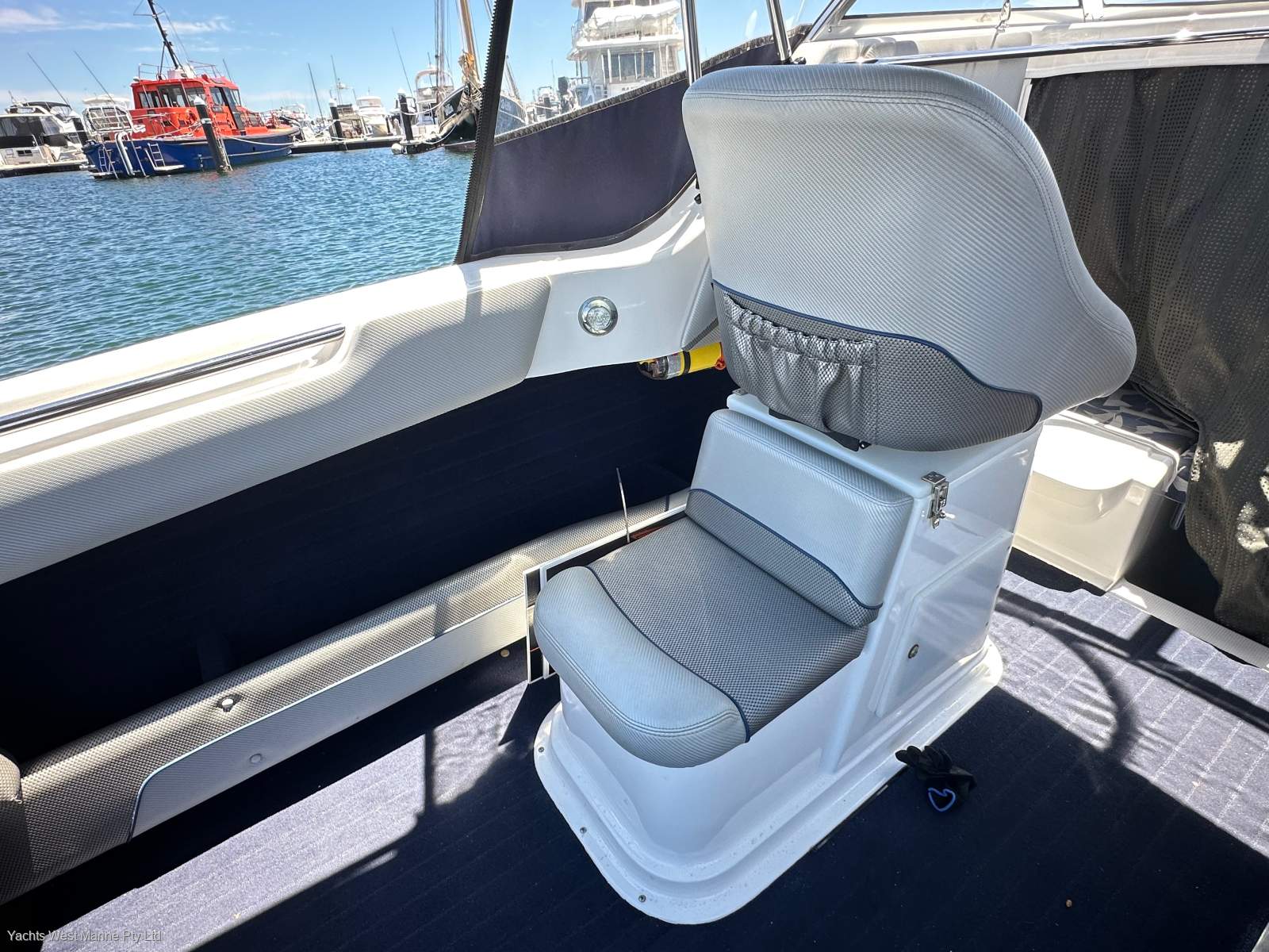 Revival 640 Deluxe " Boathouse Storage Available "and Trailer " For ...