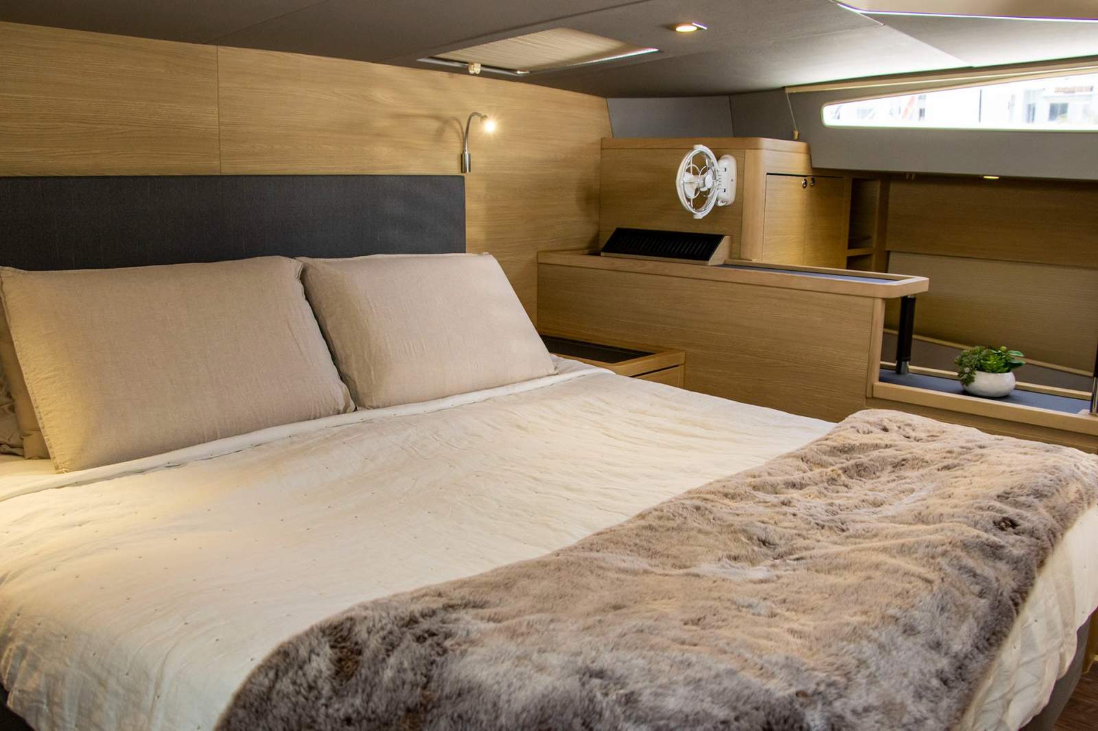 Aquila 44 For Sale | Spectrum Marine