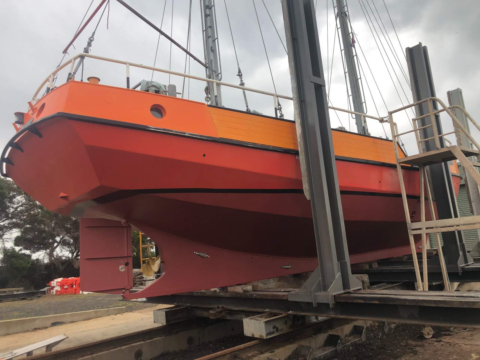 Used Spray Custom Build Based On Bruce Roberts Hull Design for Sale ...