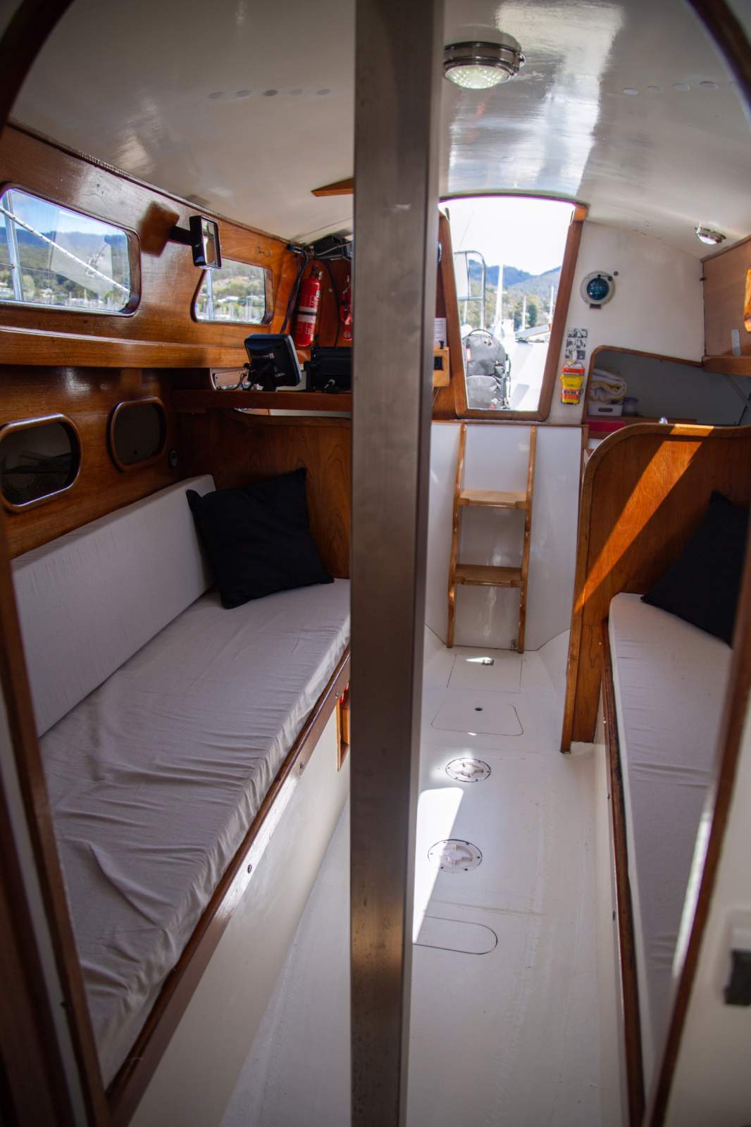 Used Sailmaster 845 Excellent Condition, Superbly Upgraded! for Sale ...