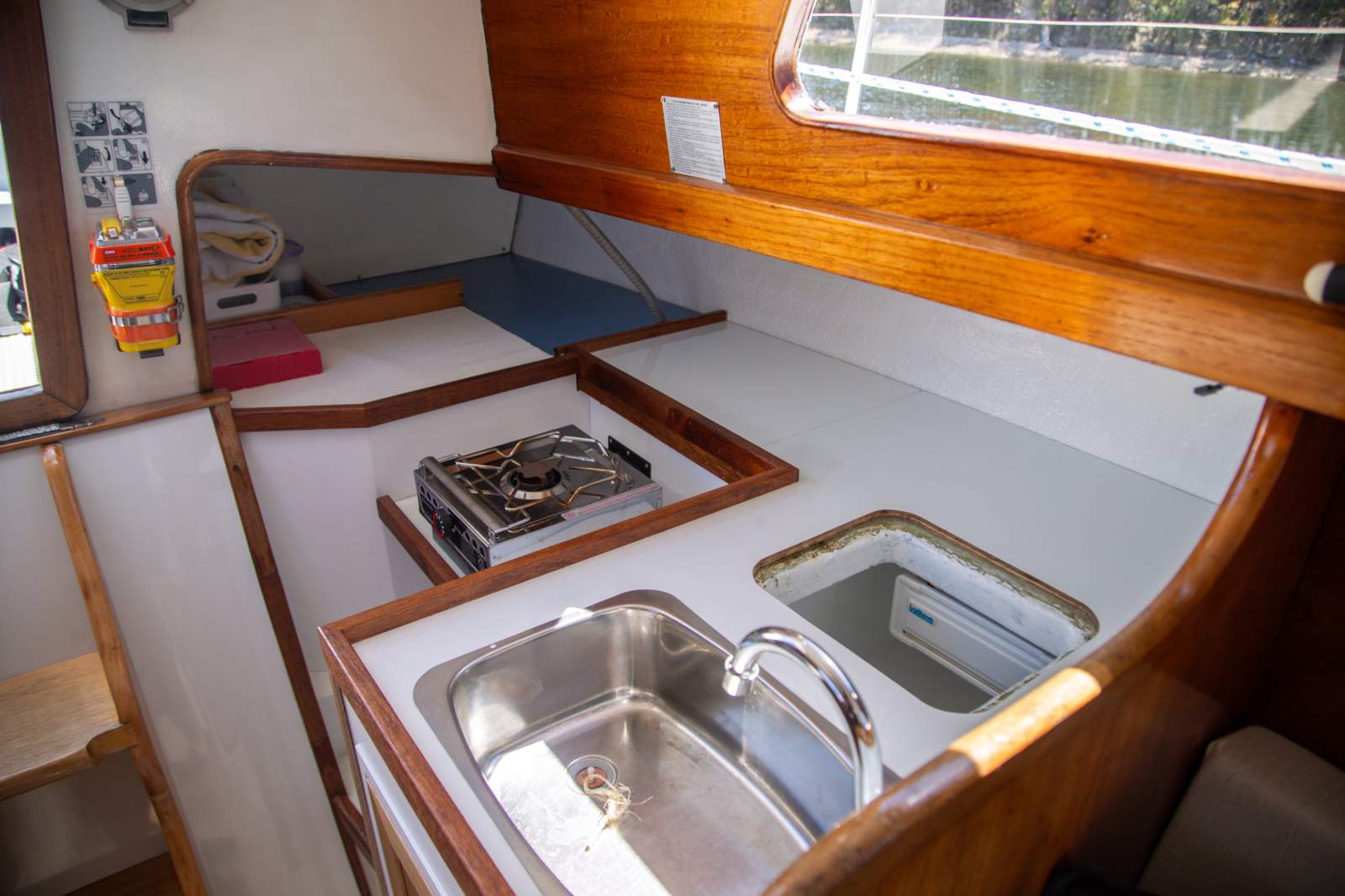 Used Sailmaster 845 Excellent Condition, Superbly Upgraded! for Sale ...