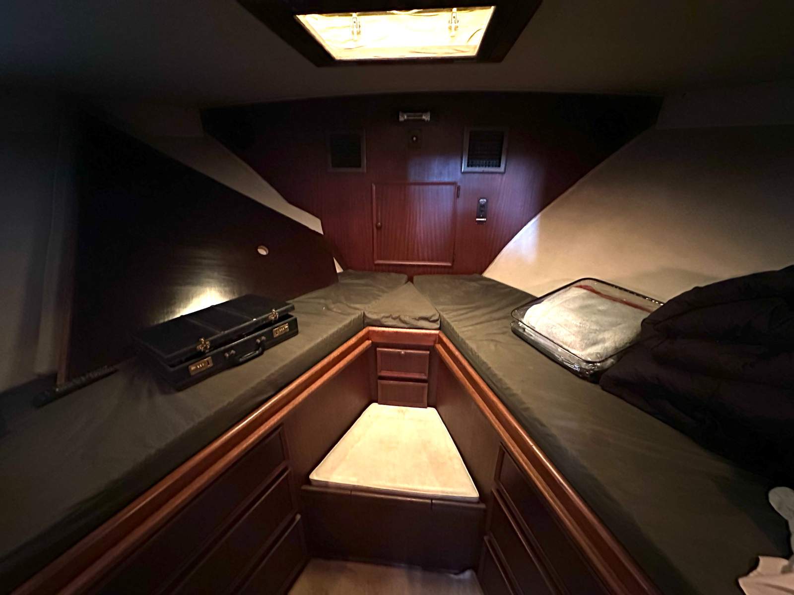 Used Hatteras 42 for Sale | Boats For Sale | Yachthub