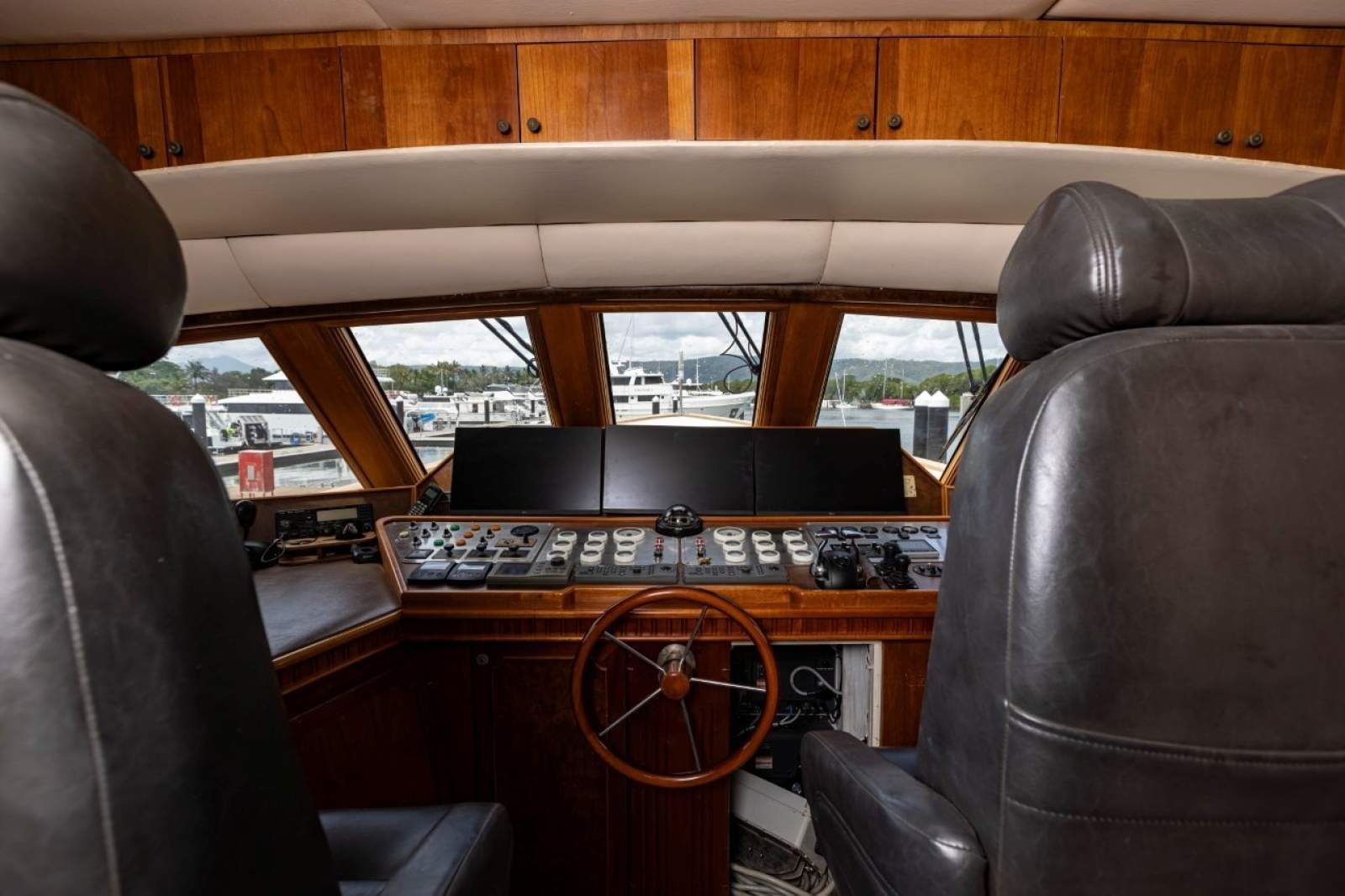 Amanda 72 Motor Yacht Long Range Explorer For Sale | Discover Boating
