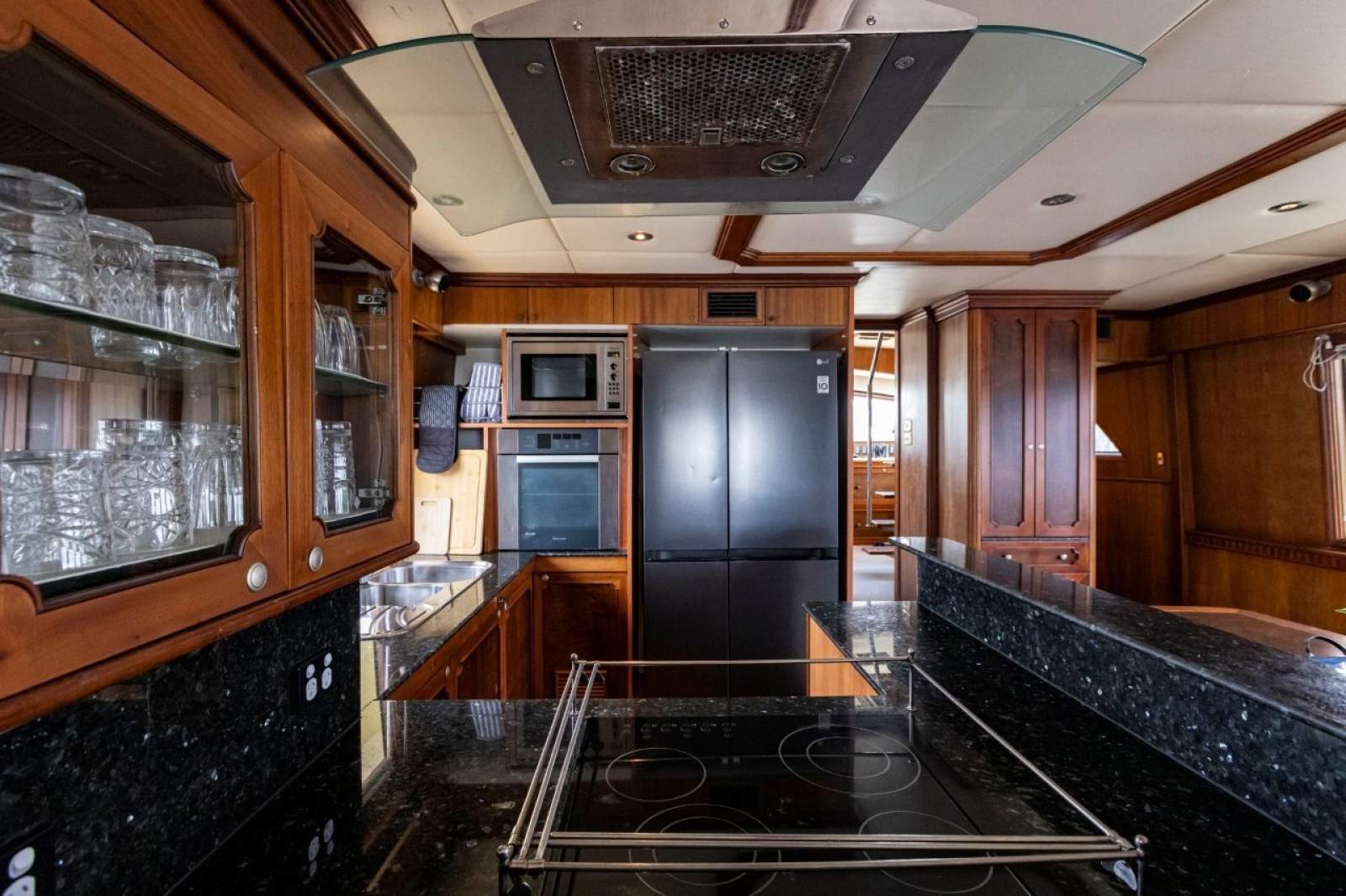 Used Amanda 72 Motor Yacht - Vendor Committed To Selling, Interest ...