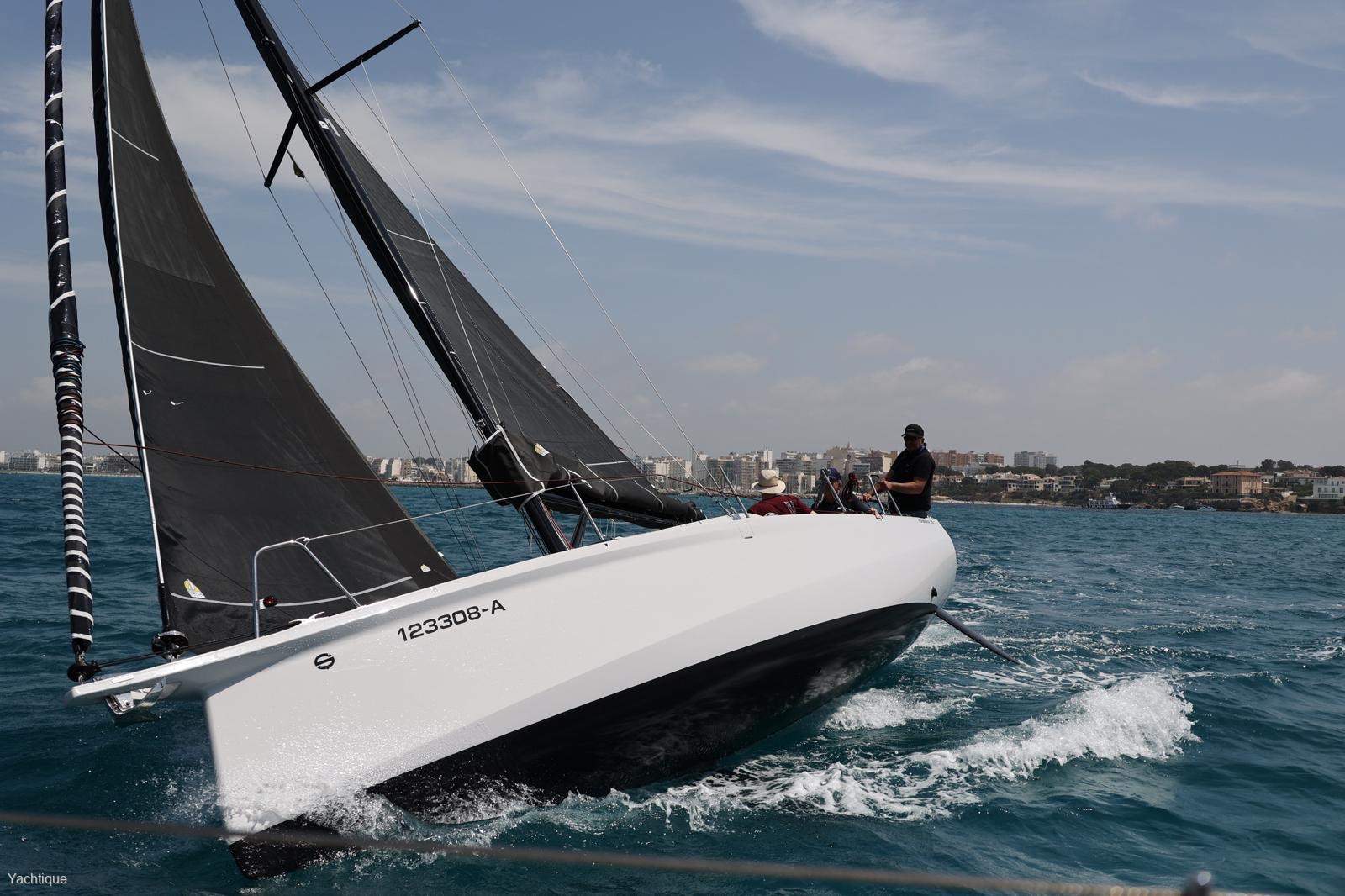 New Sunbeam 29.1 - Luxury Weekender Or Day Yacht for Sale | Yachts For ...