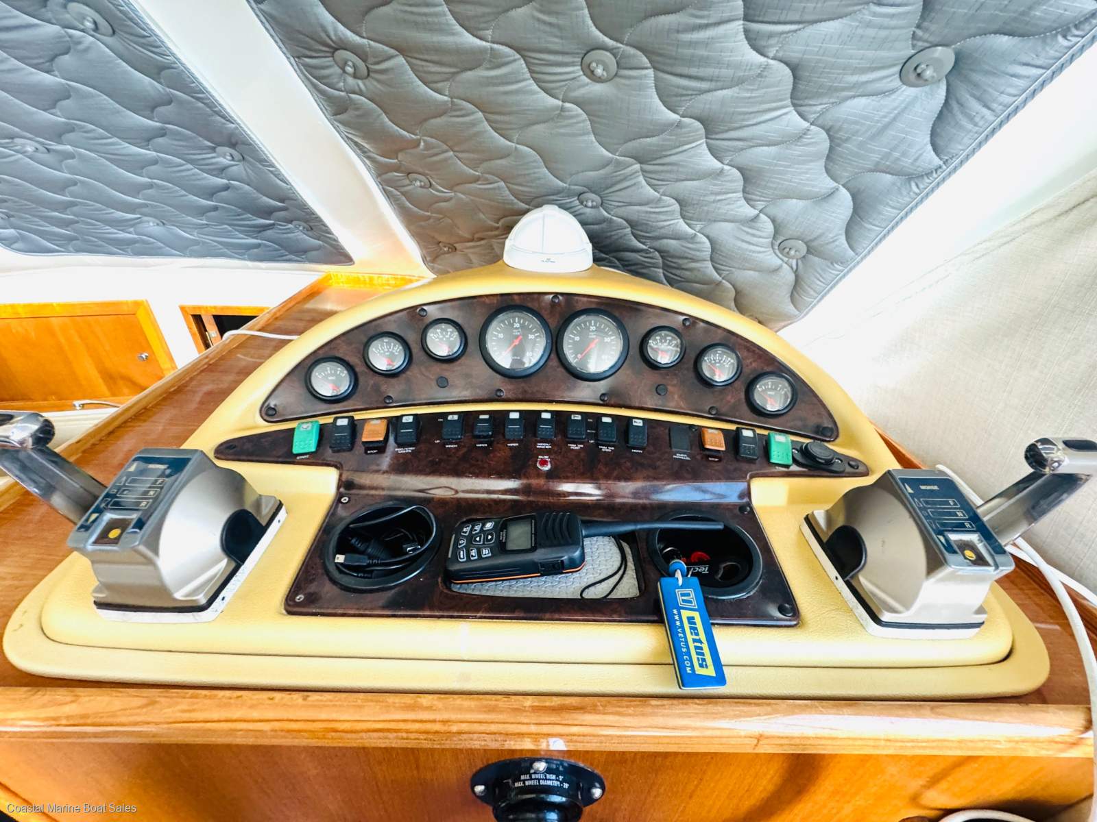 Used Riviera 34 Platinum Flybridge for Sale | Boats For Sale | Yachthub